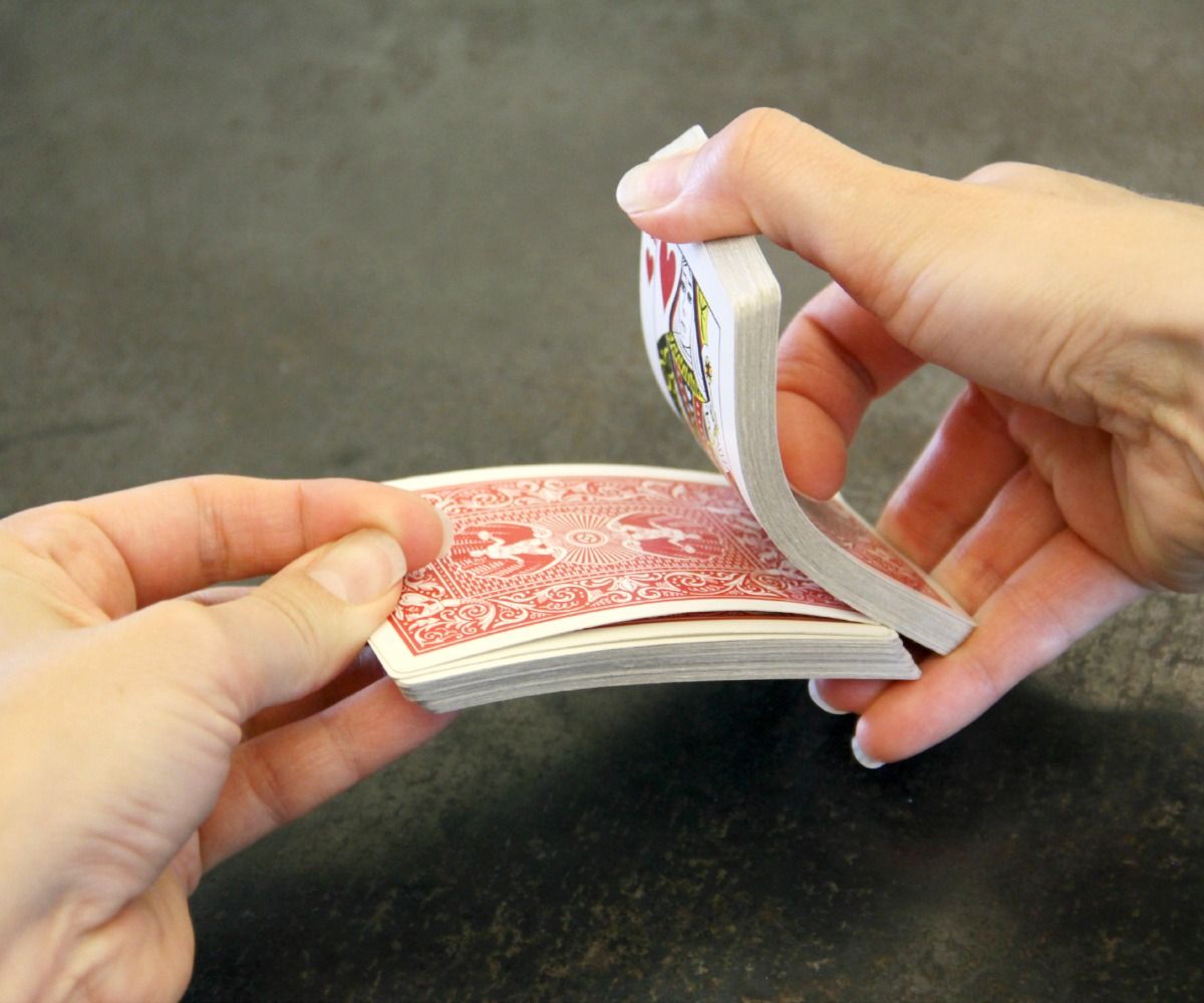 How to Shuffle Cards : 5 Steps (with Pictures) - Instructables