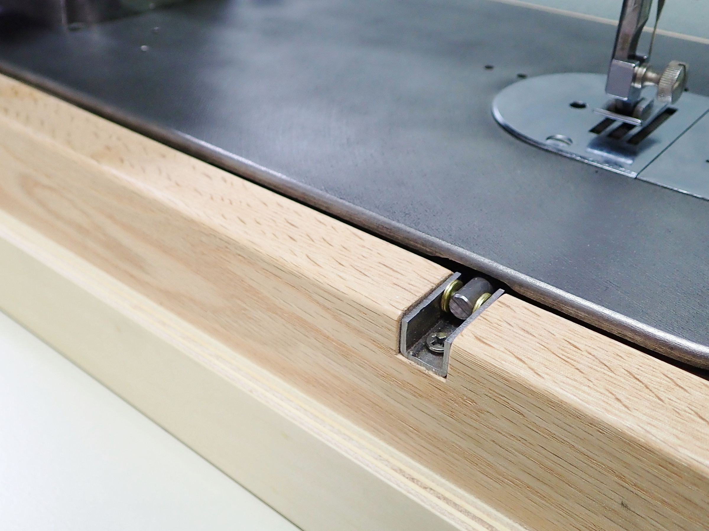 How to Make a Custom Sewing Machine Case : 18 Steps (with Pictures ...