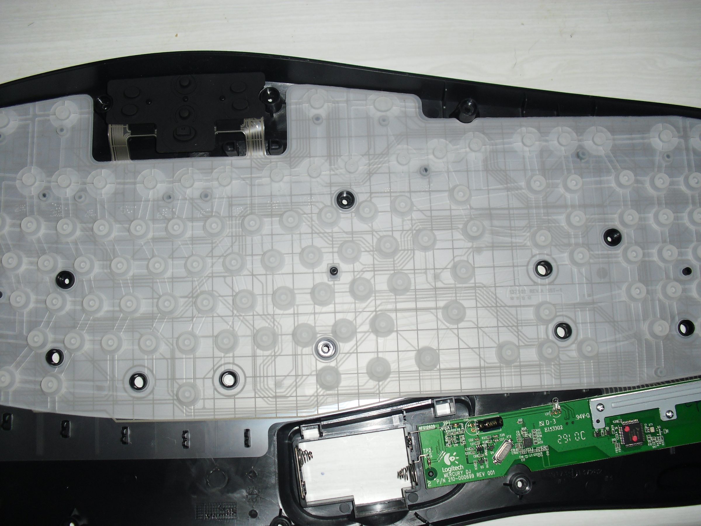 Cleaning a Sticky Logitec WAVE Wireless Keyboard. : 6 Steps - Instructables