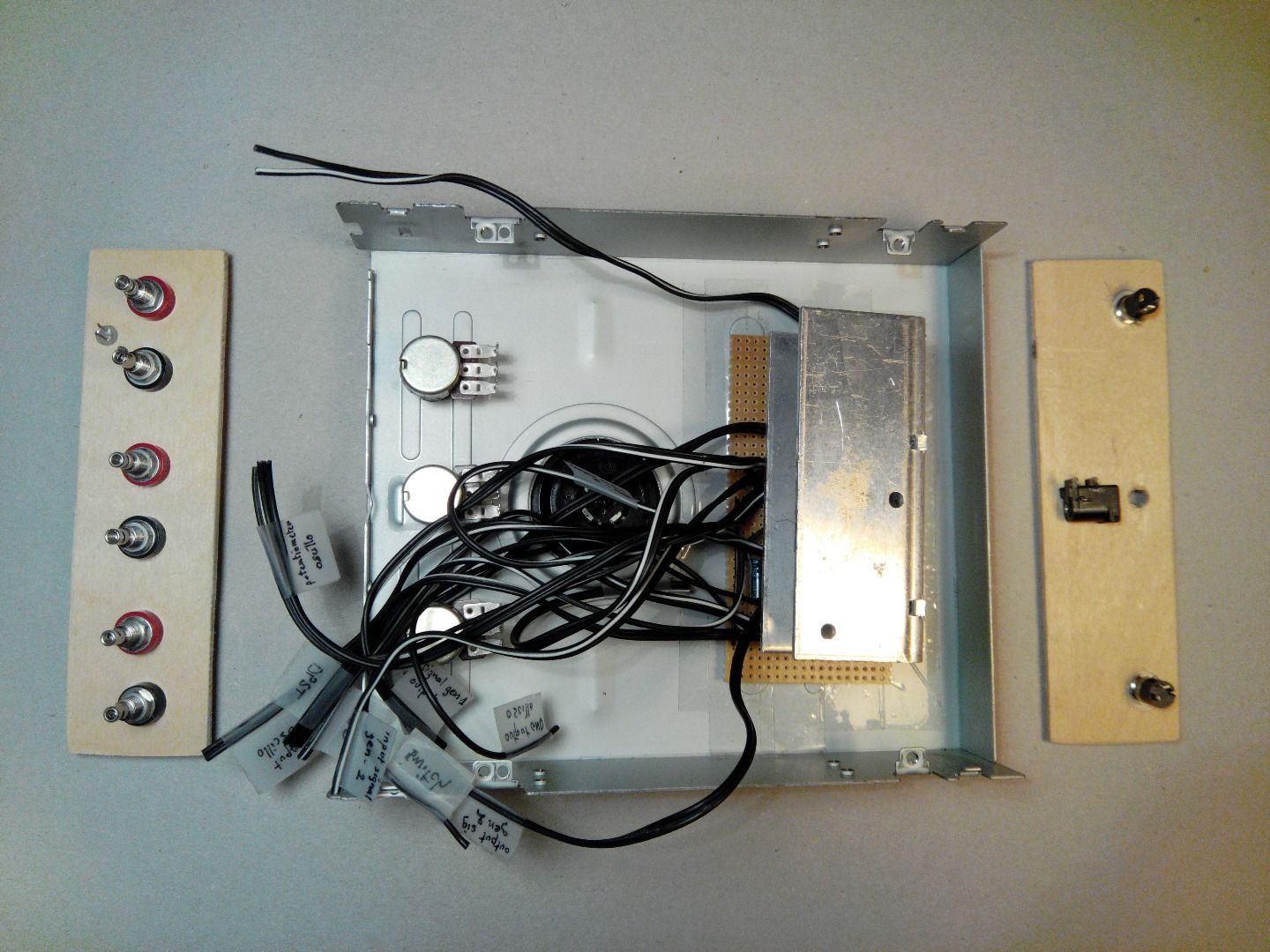 OscilloPhone: Use Your Smartphone As an Oscilloscope / Signal Generator ...