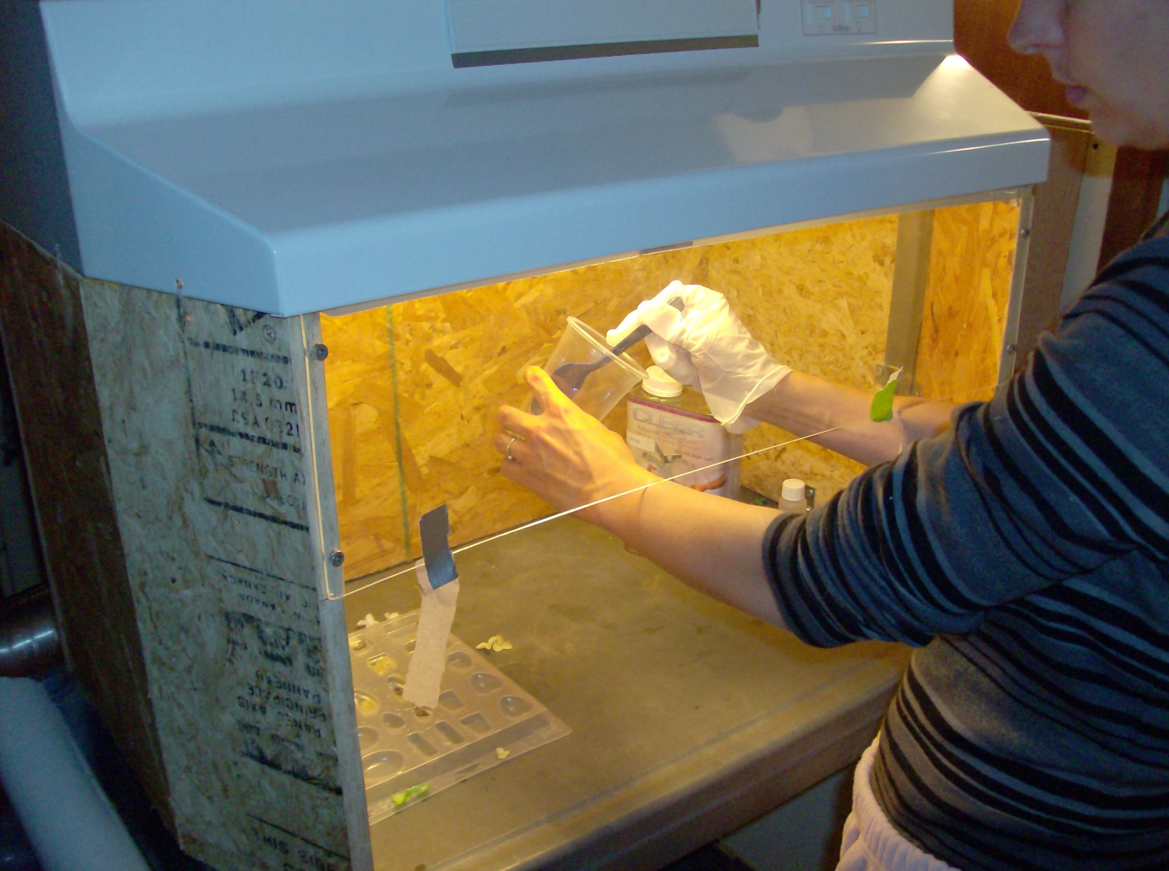 Building a Small Fume Hood for Stinky Projects : 9 Steps (with Pictures ...