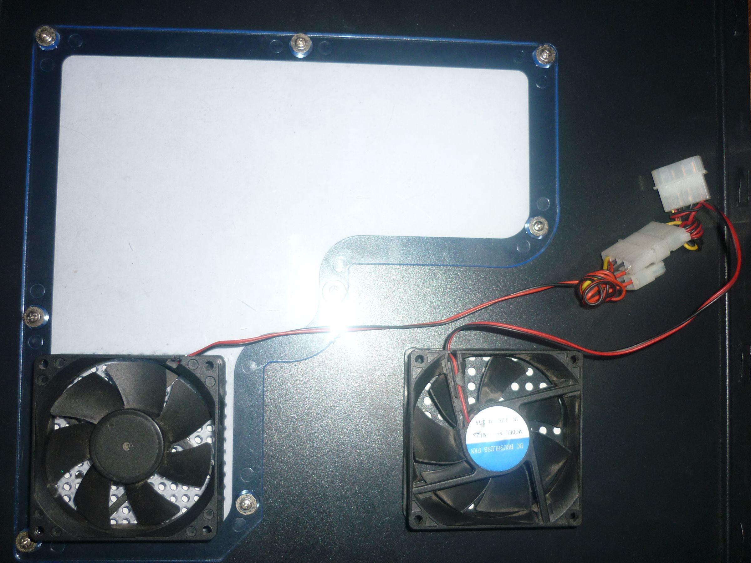 PC Cable Management on a Bad/Small Case : 8 Steps - Instructables