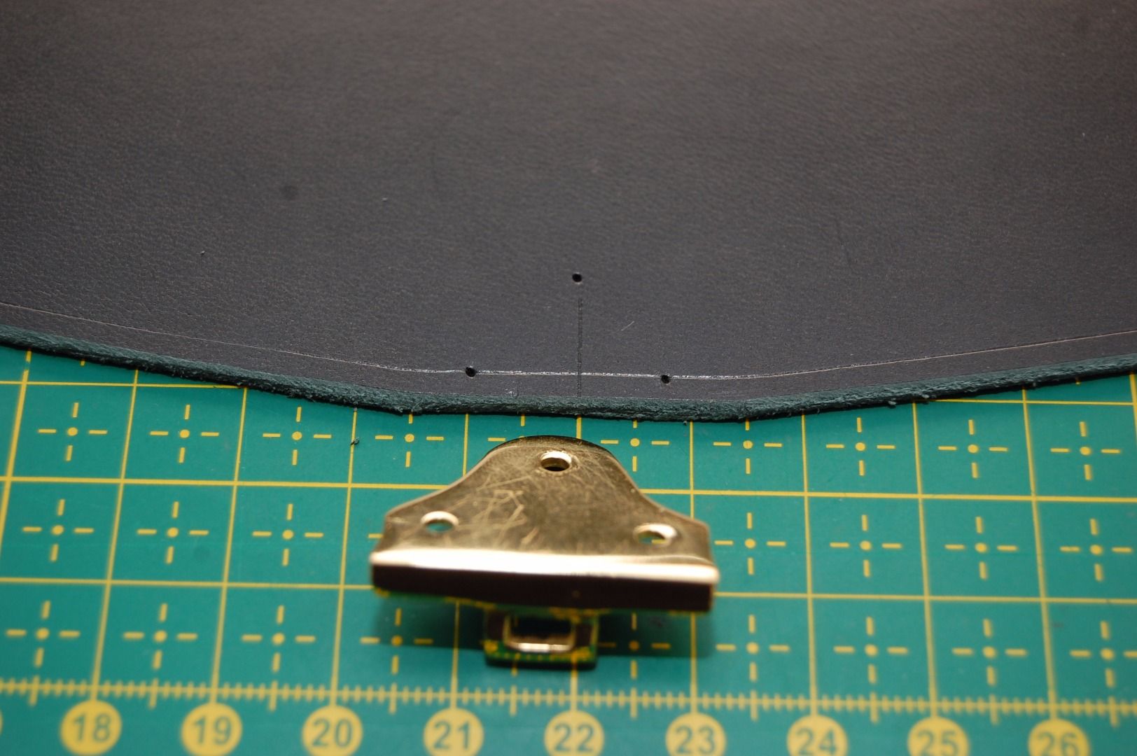 Leather Portfolio : 6 Steps (with Pictures) - Instructables