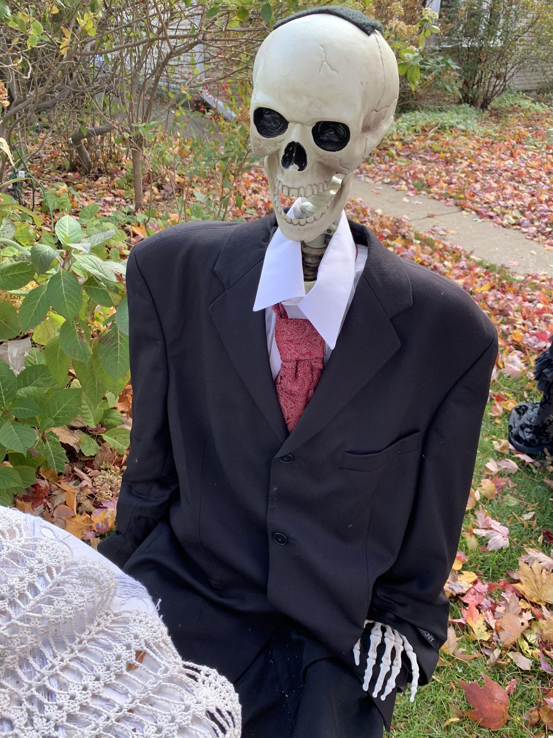 Skeleton Tea Party Decorations : 7 Steps (with Pictures) - Instructables