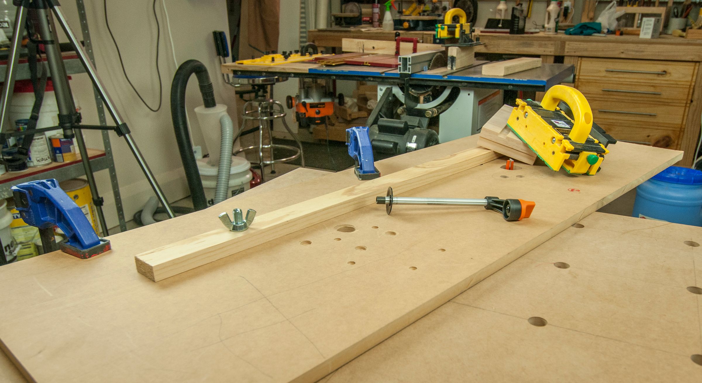 How to Build a Router Table for Woodworking for Under $10 in 10 Minutes ...