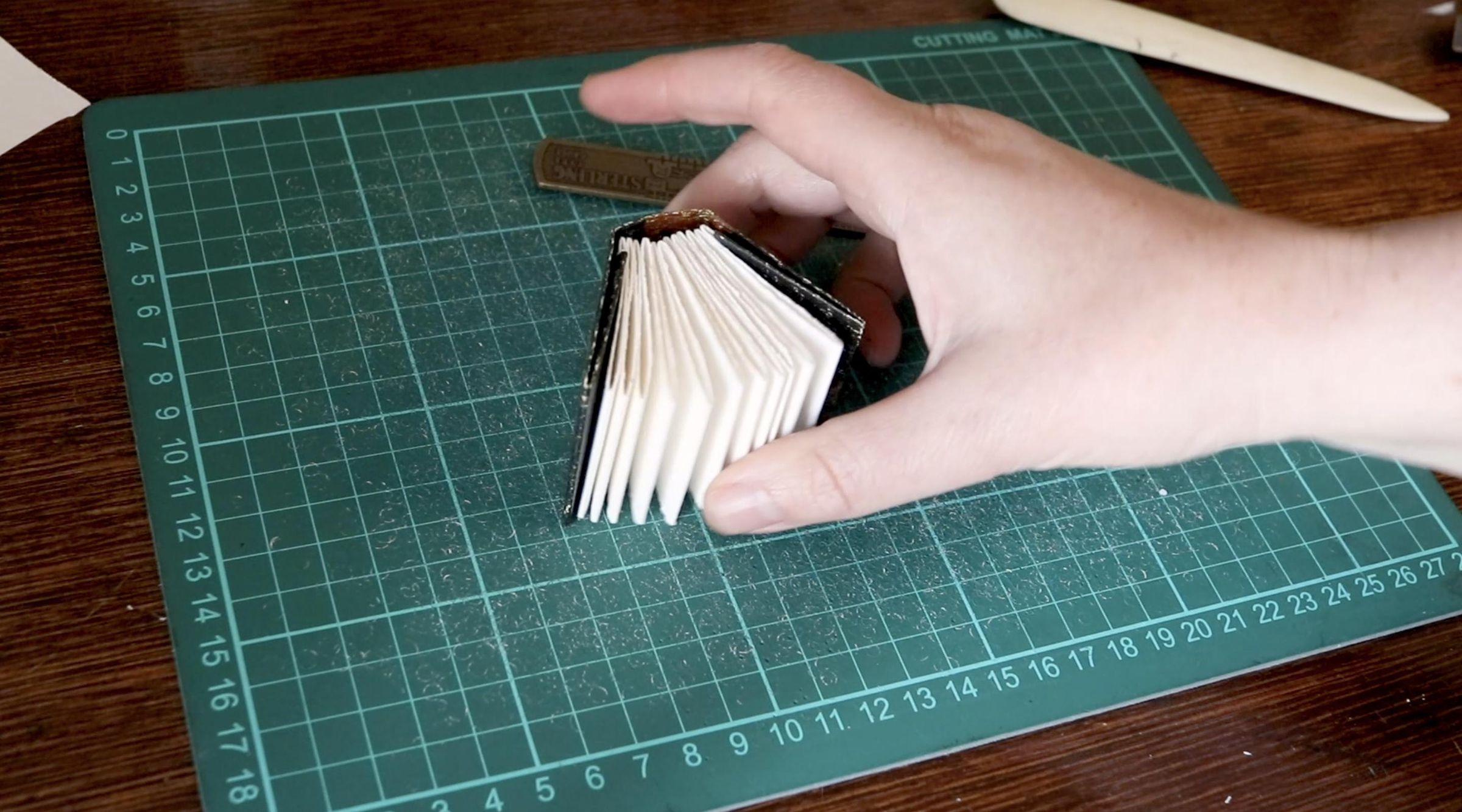 Origami Book Cover : 6 Steps (with Pictures) - Instructables