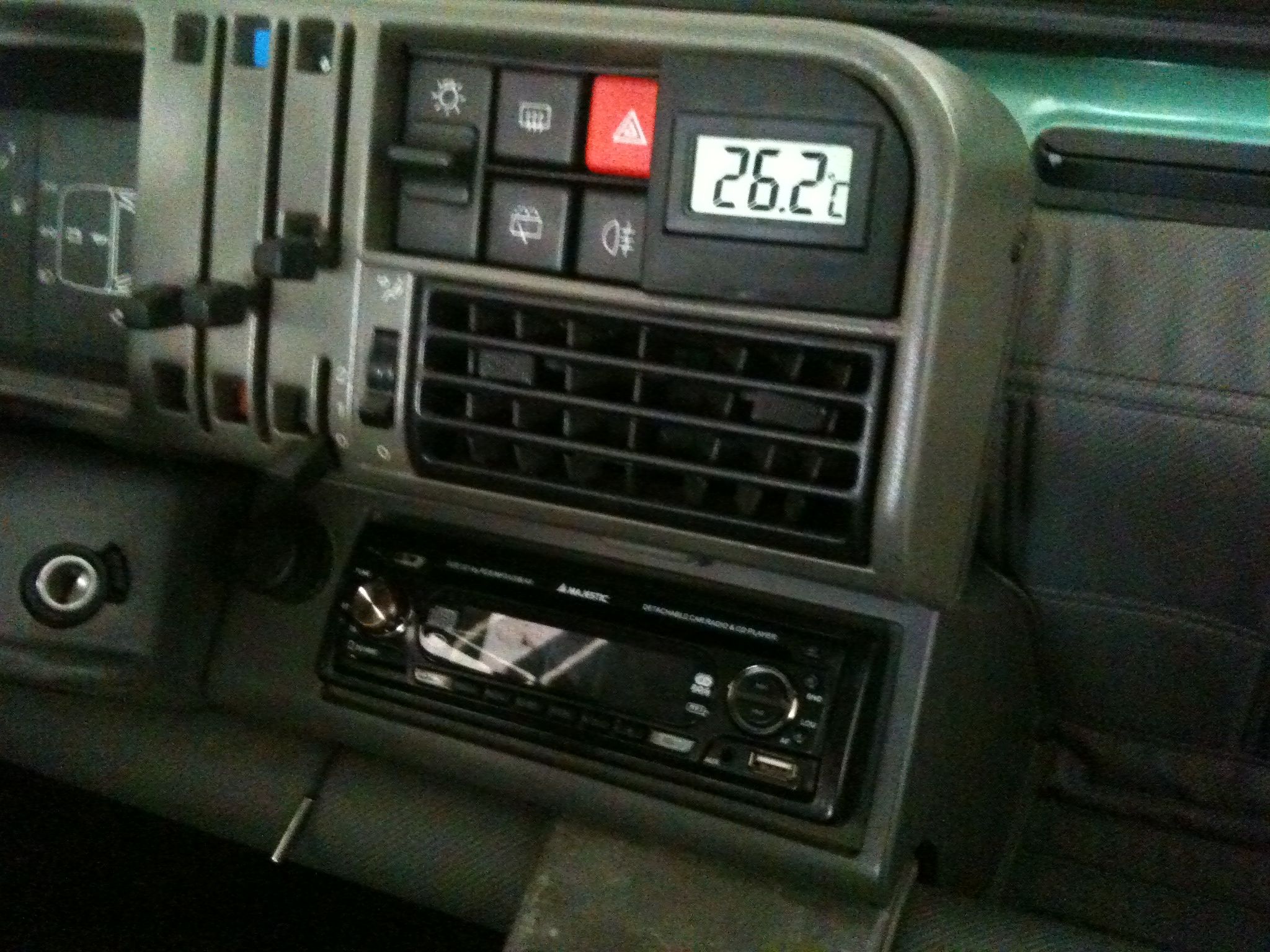 Install a Thermometer in an Old Car [UPDATED] : 12 Steps (with Pictures ...