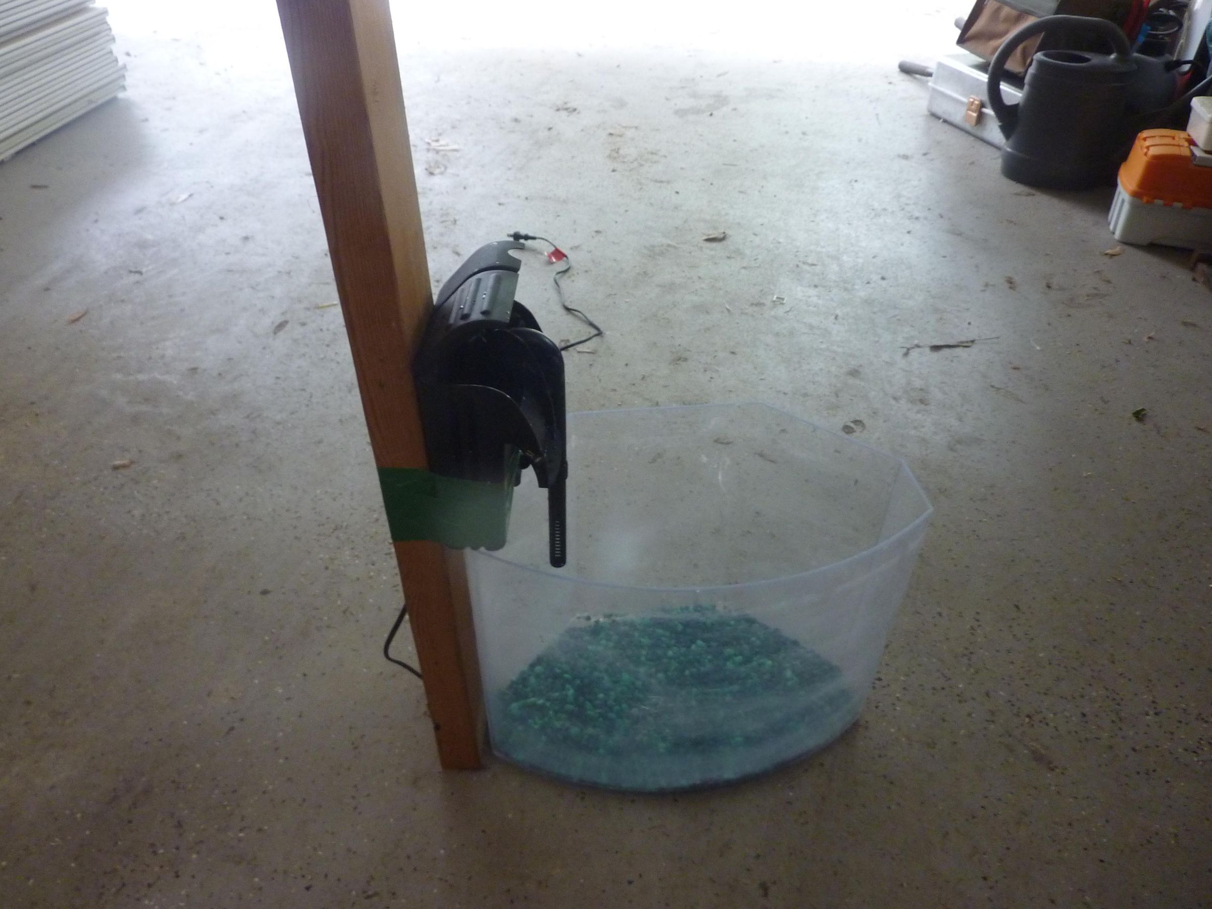 Easy and Cheap DIY Aquaponics! : 11 Steps - Instructables
