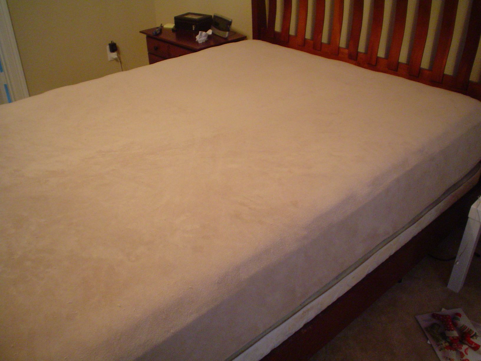 Sheet Straps for a Tight, Immobile Bottom Sheet : 5 Steps - Instructables