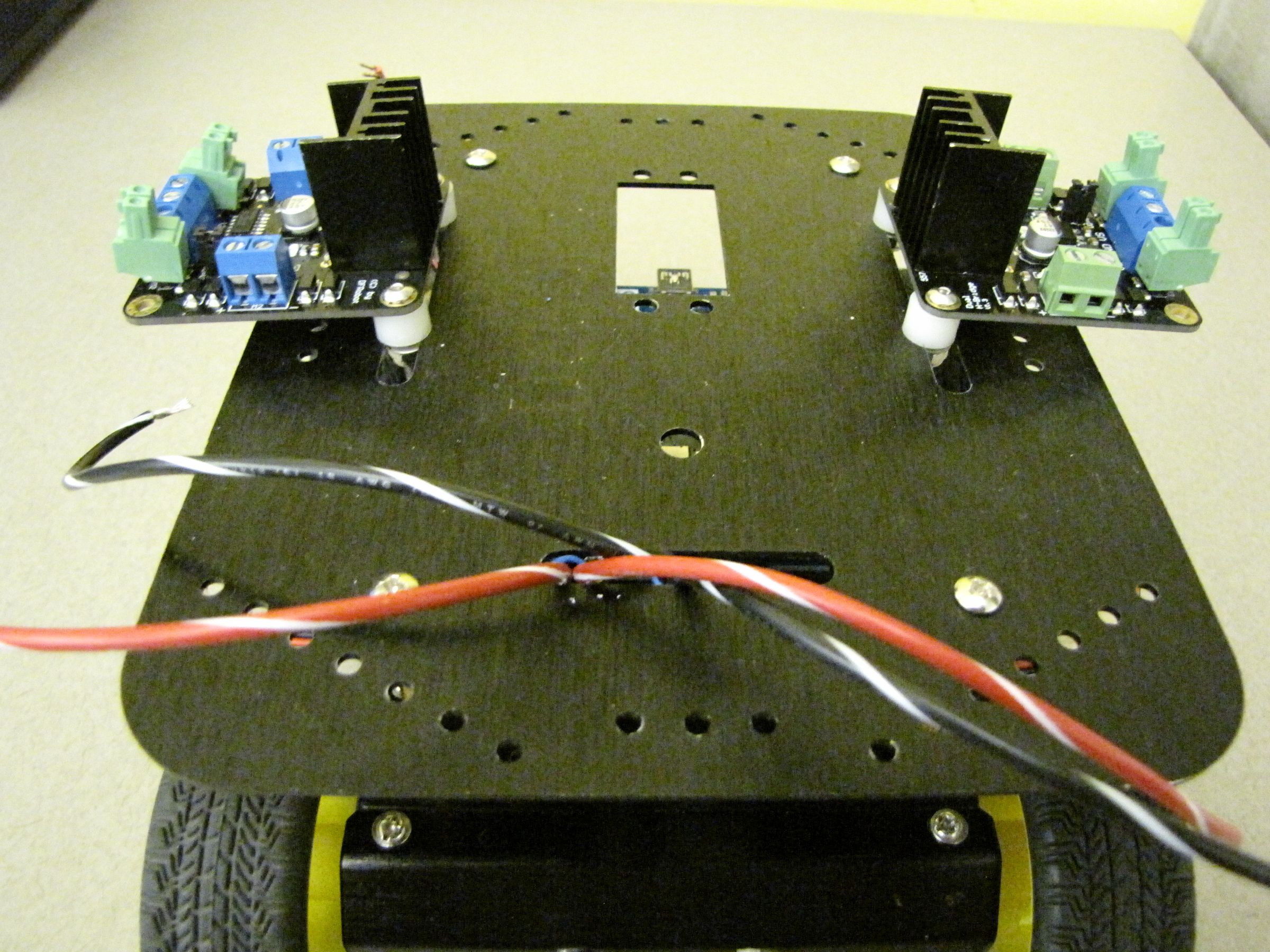 Robot Driven by PS3 Controller Through Arduino and Wifi Shield : 16 ...