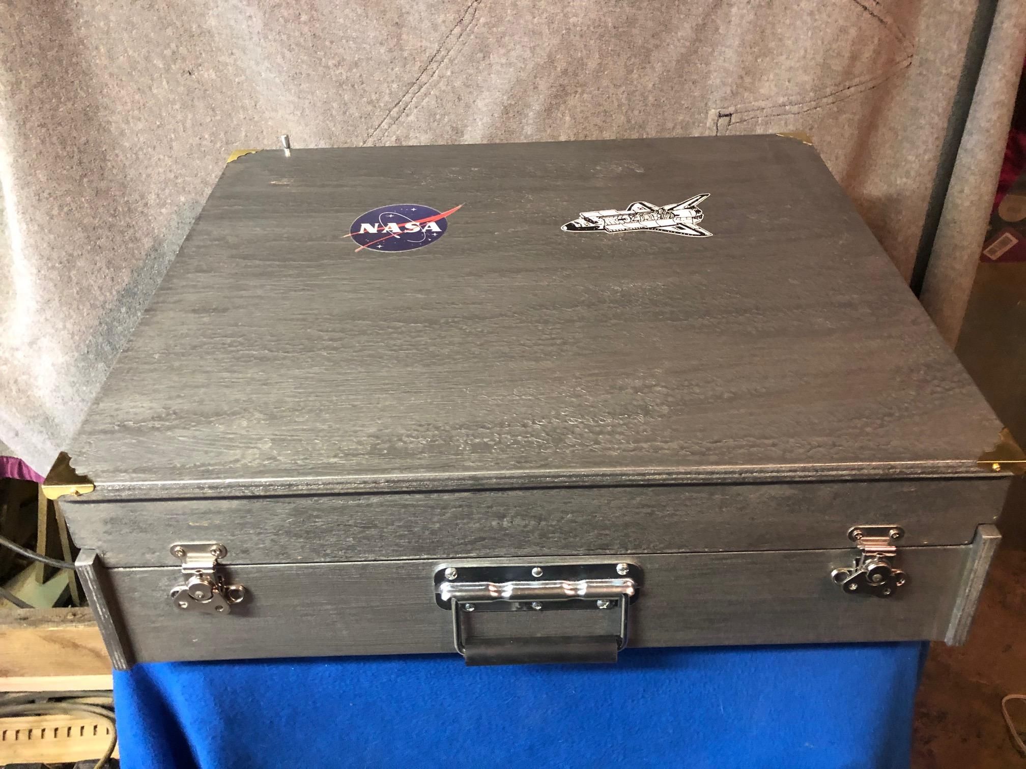 A Shuttle Mission Control Mock-Up for Kids : 10 Steps (with Pictures ...