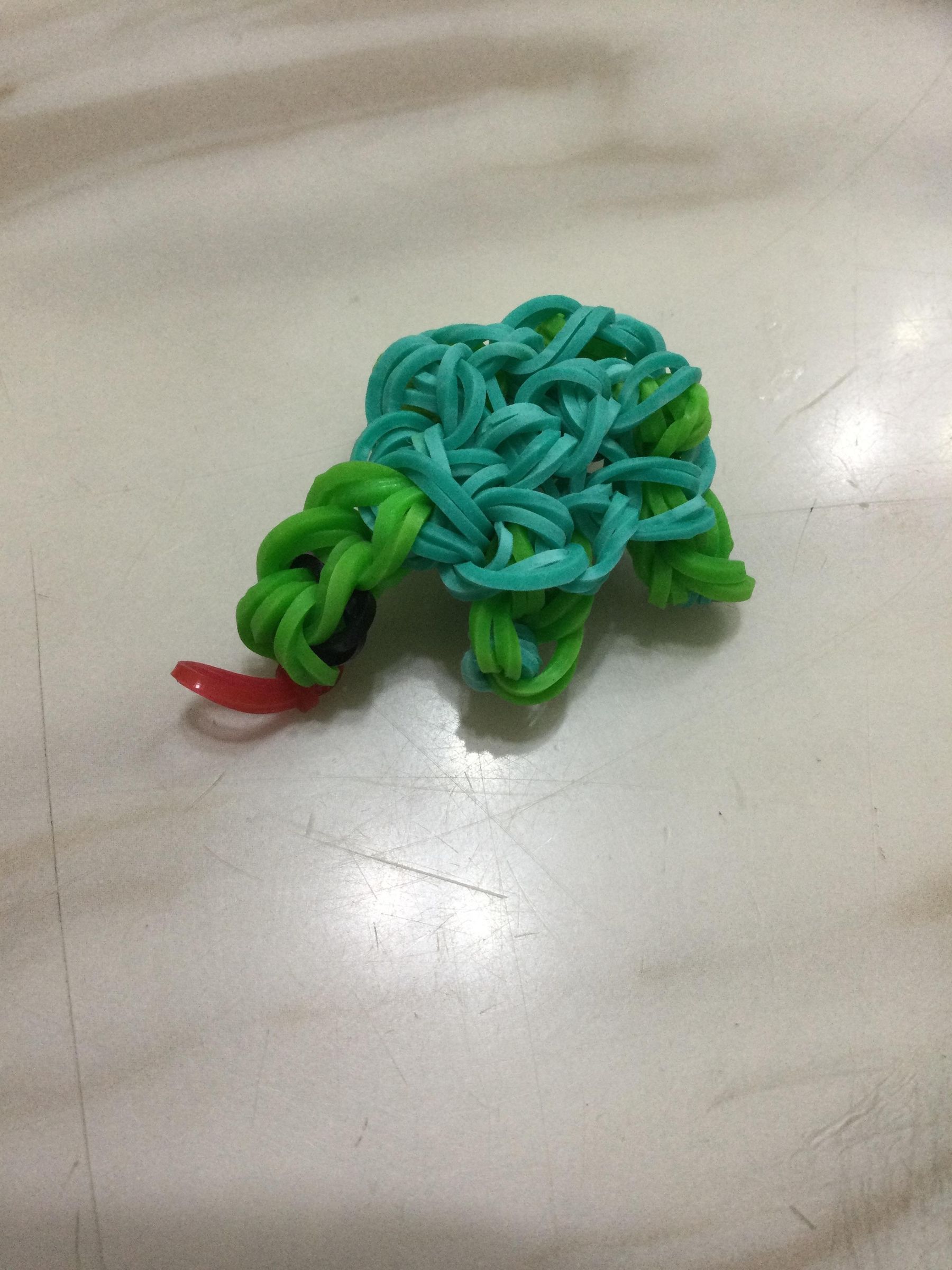 Rainbow Loom, Turtle Charm : 8 Steps (with Pictures) - Instructables