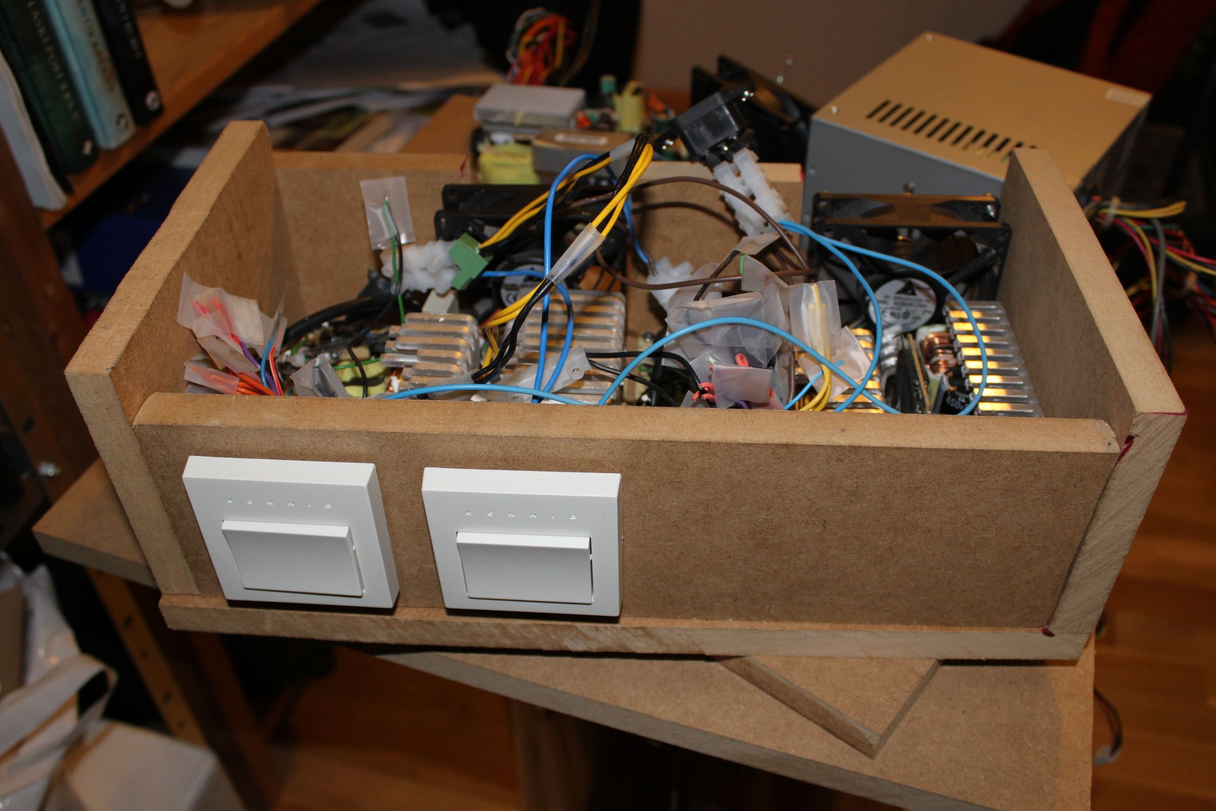 How to Build a 24V Power Supply From 2 ATX PSU : 3 Steps - Instructables