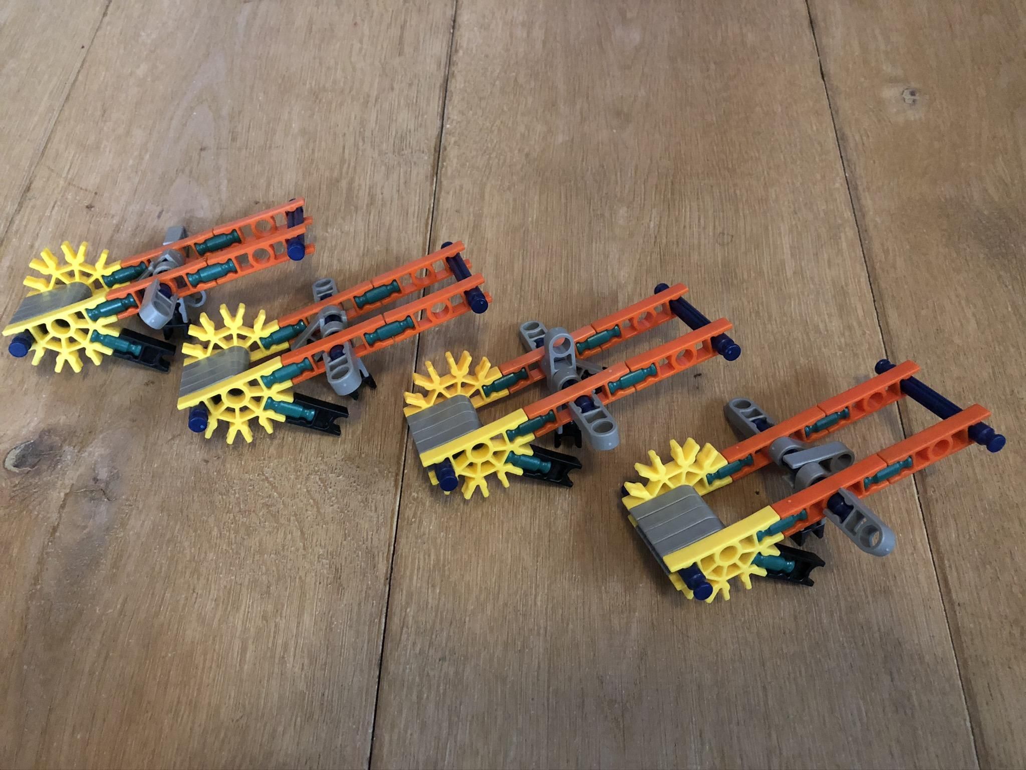 4-way Path Seperator for Knex Ball Machines : 11 Steps - Instructables