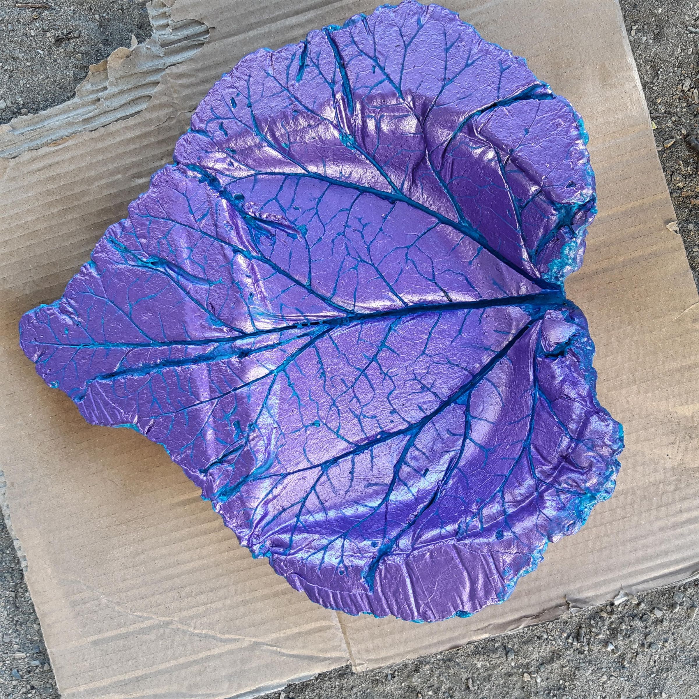 Concrete Rhubarb Leaf Garden Decor : 8 Steps (with Pictures ...