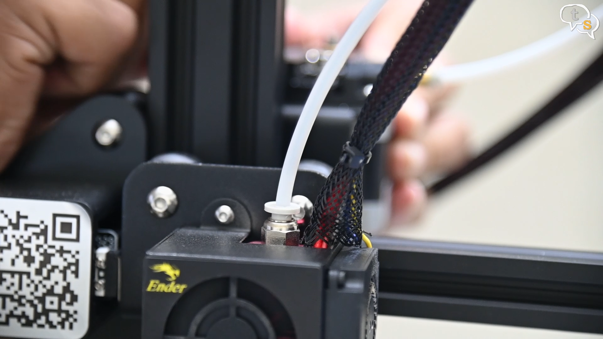 Change Filament on the Creality Ender 3 3D Printer : 8 Steps ...