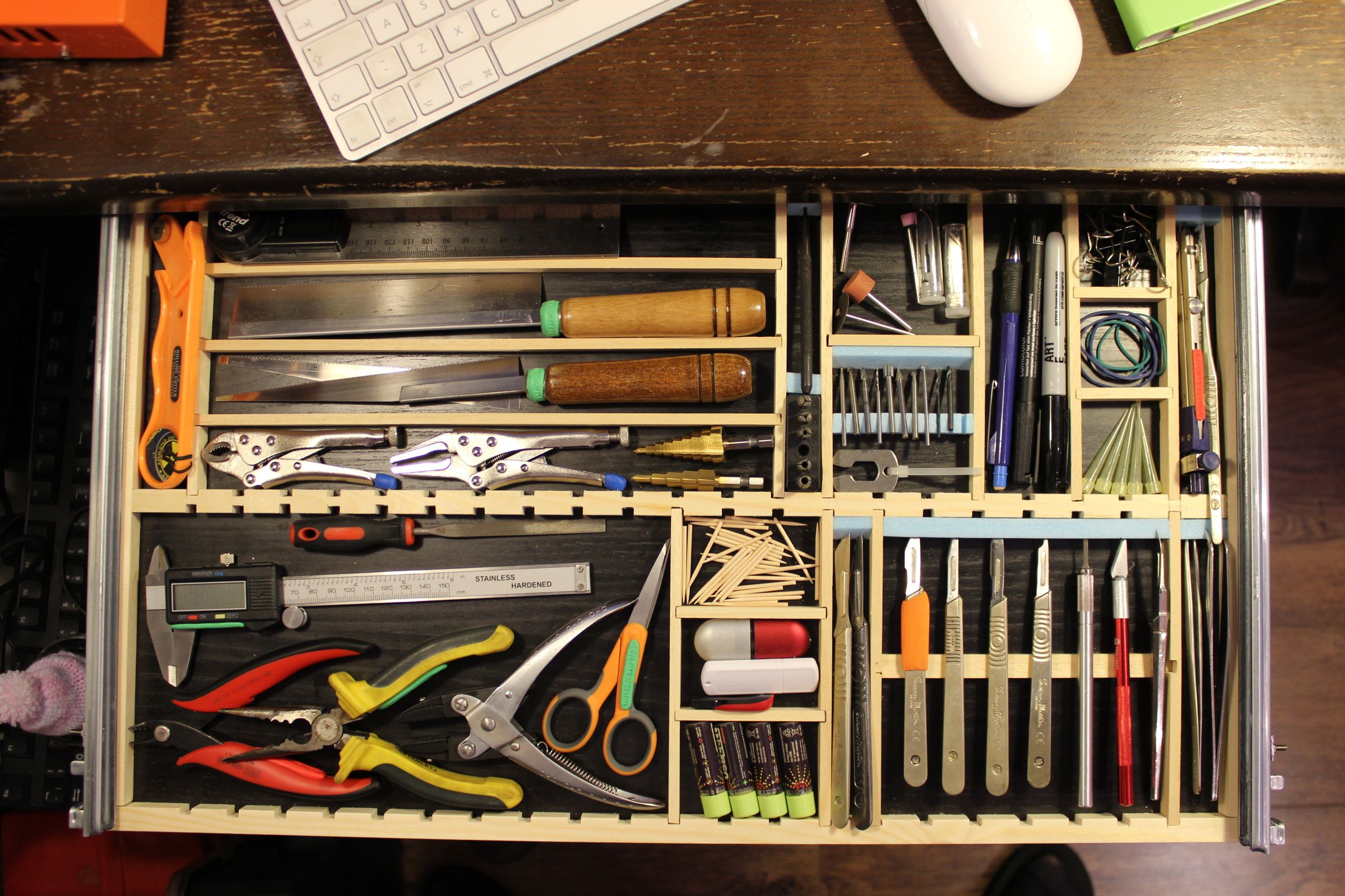 Under Desk Tool Drawer [Modeller's Delight] : 6 Steps (with Pictures ...