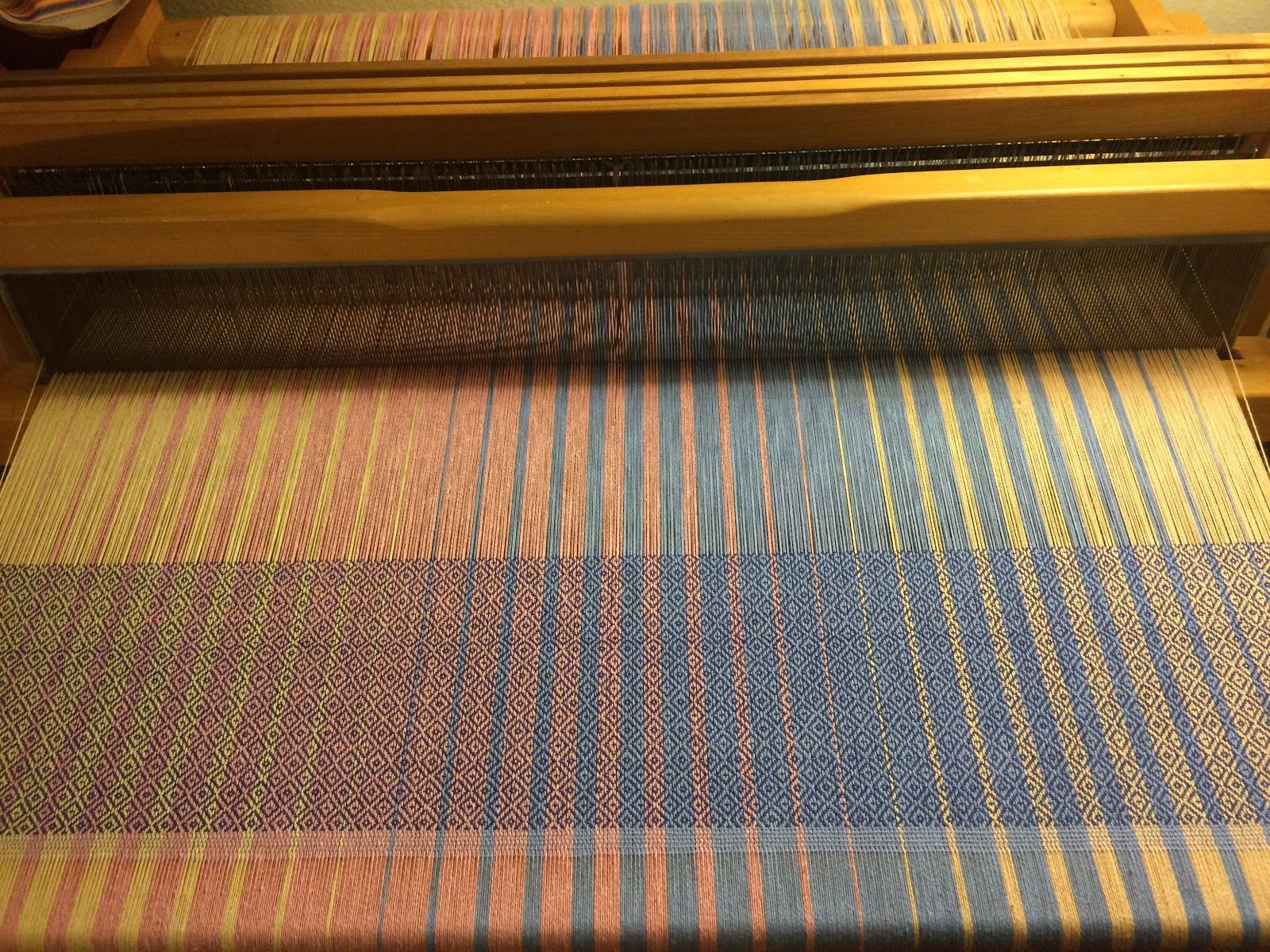 How to Weave a Baby Wrap : 9 Steps (with Pictures) - Instructables