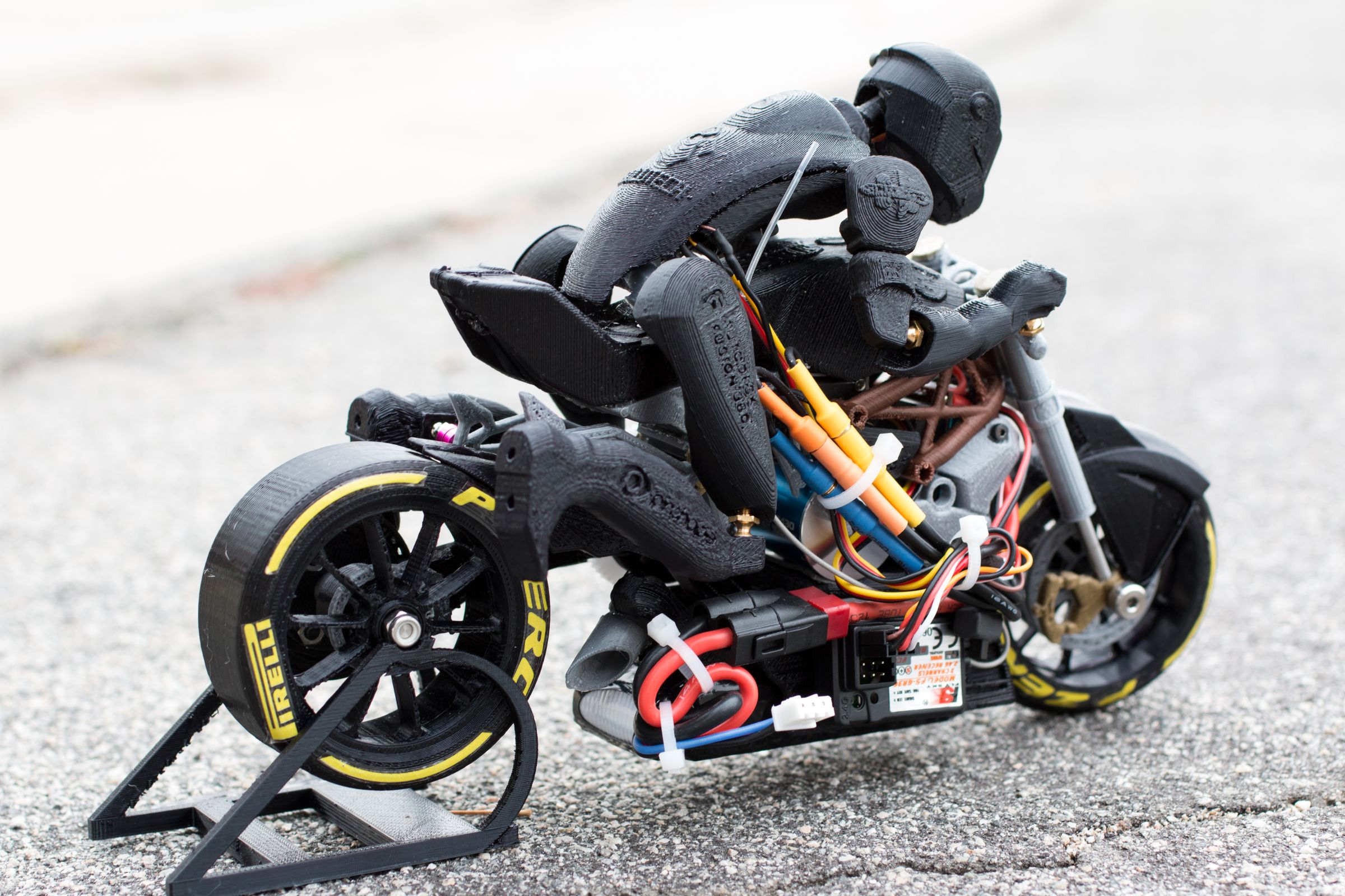 3d Printed RC Motorcycles: 2016 Ducati Draxter and 2016 Suzuki GSX-RR ...