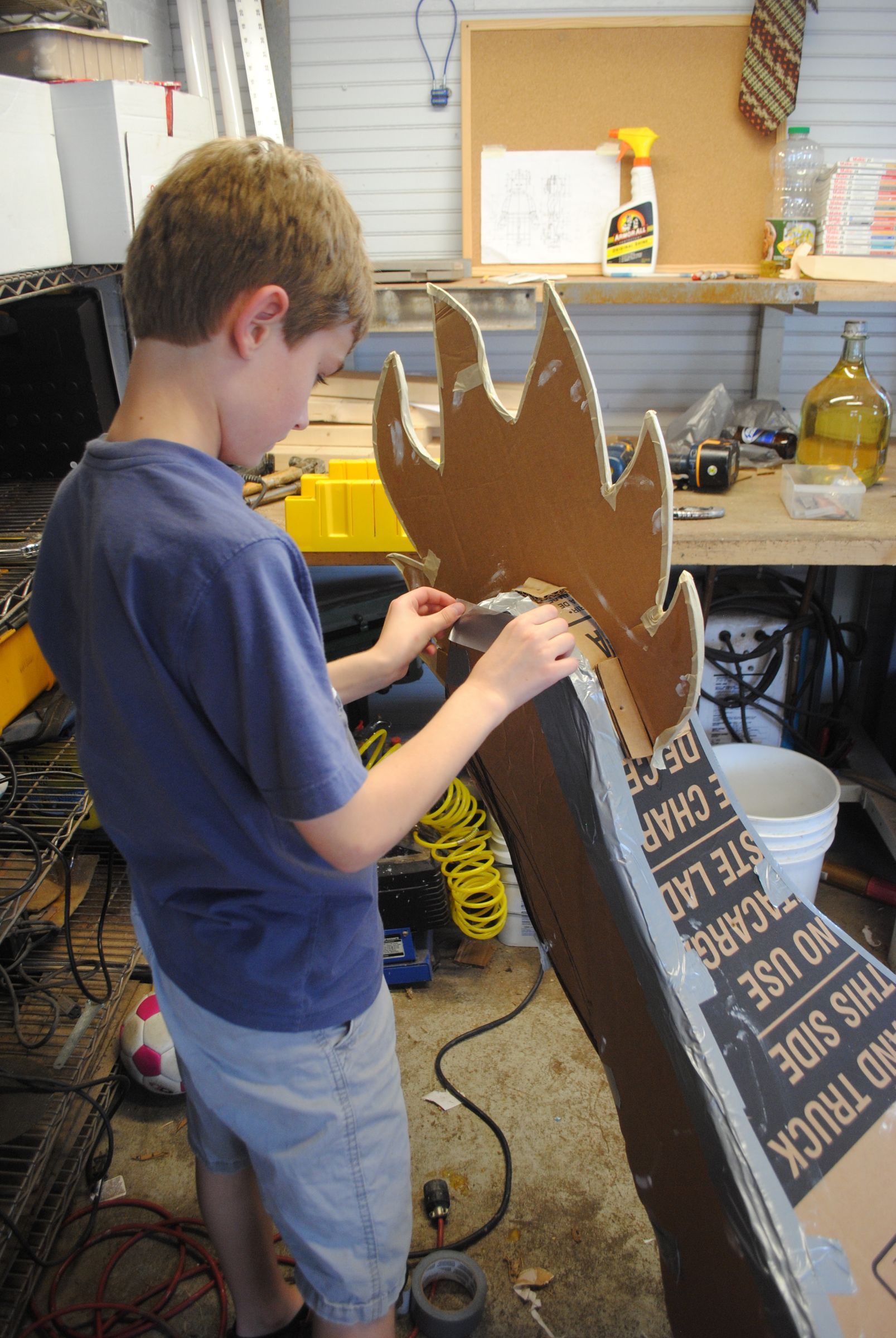 Make a Cardboard Dragon Boat! : 7 Steps (with Pictures) - Instructables