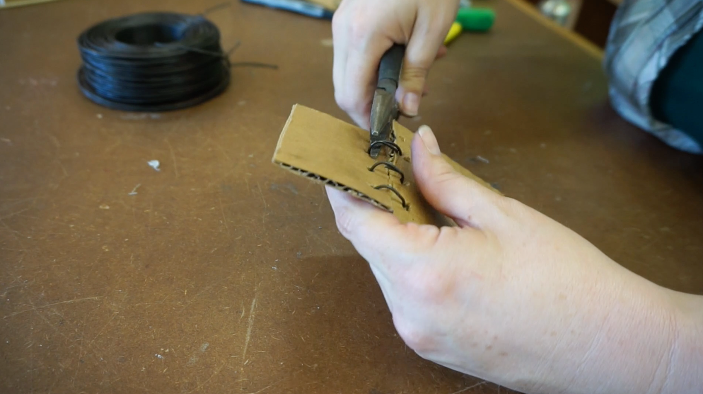 6 Easy Tinkering Hinges : 7 Steps (with Pictures) - Instructables