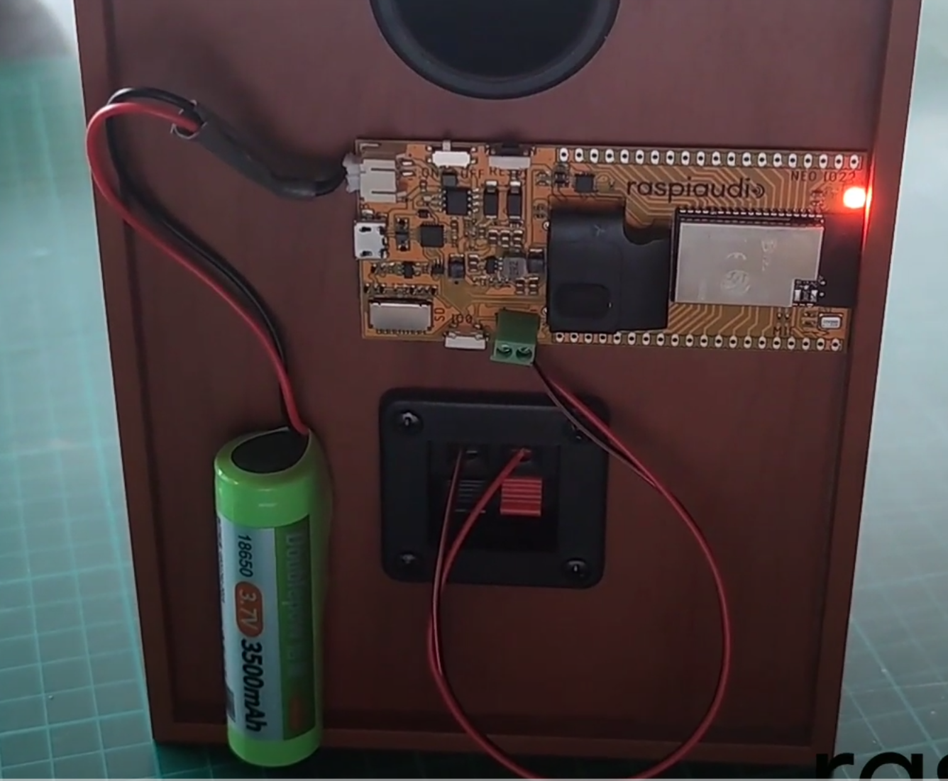 Build a Programmable Bluetooth Speaker Made From a 5$ Second Hand ...