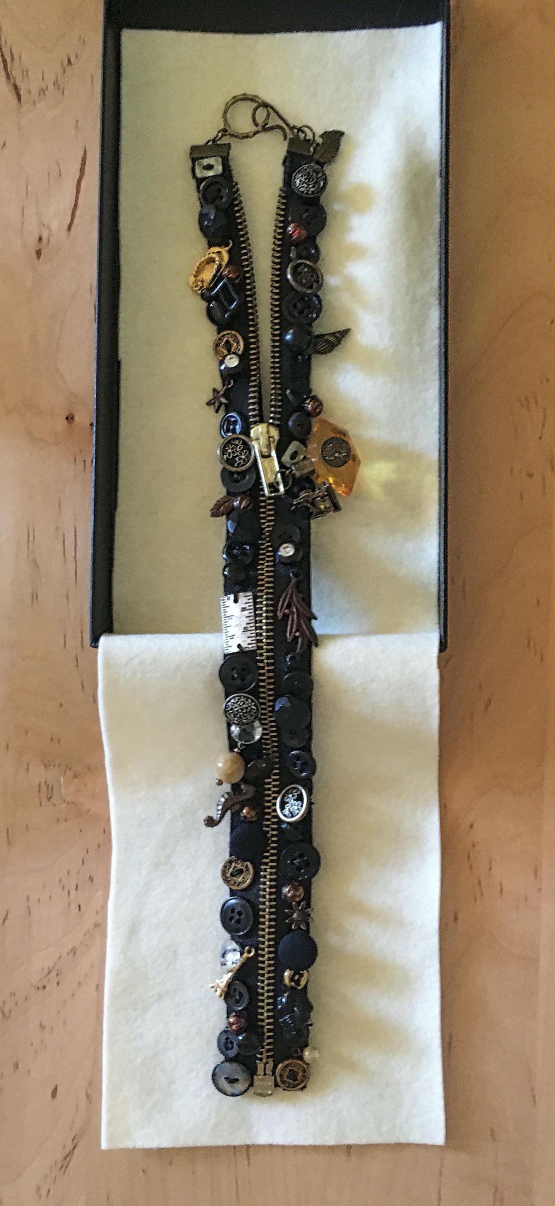 Zipper Charm Necklace : 5 Steps - Instructables
