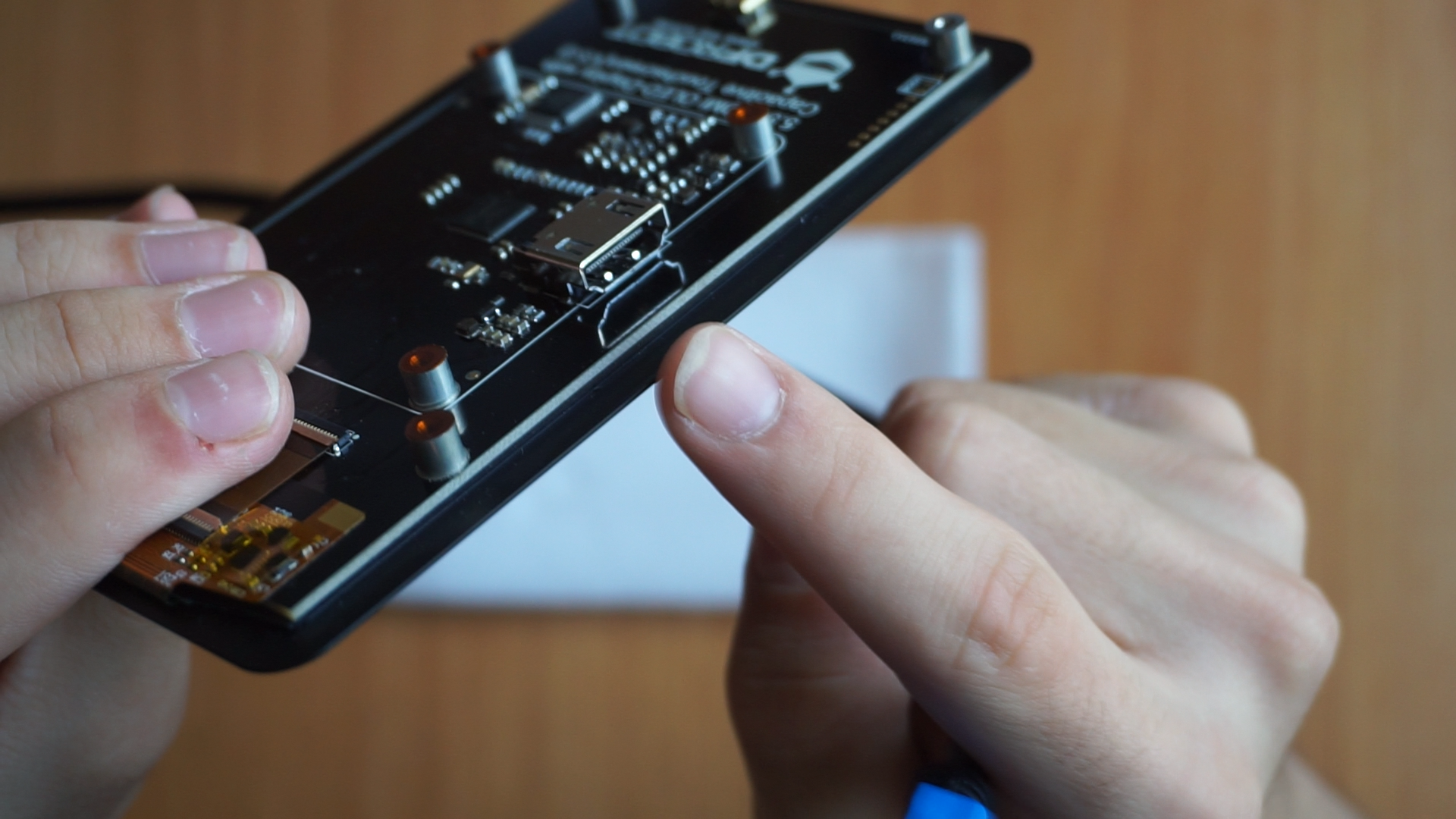 The Best Mini OLED Display I've Ever Tried! - DF Robot 5.5 'HDMI OLED-Display With Touchscreen ...