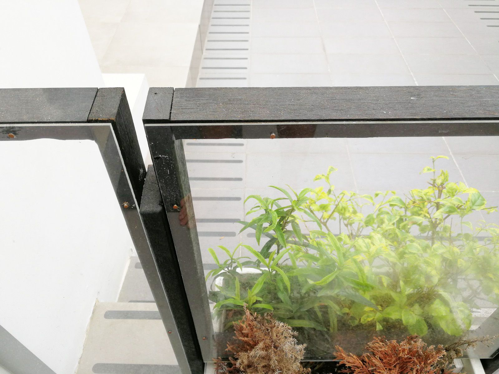 Modular Free-Standing Planter Box Yard Fence / Baby Gate : 12 Steps ...