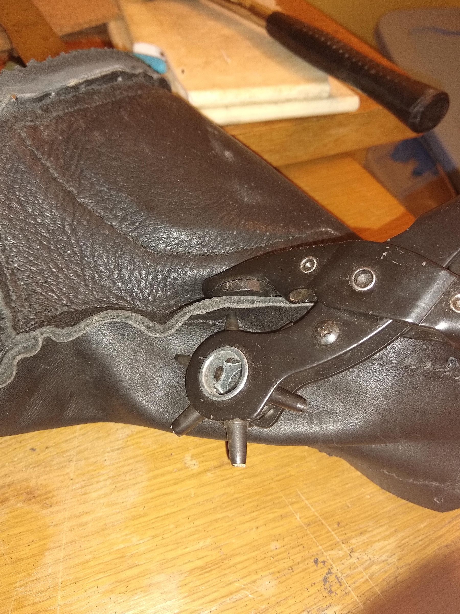 Custom Made Wide-Toe Boots Built on a Casting : 12 Steps (with Pictures ...