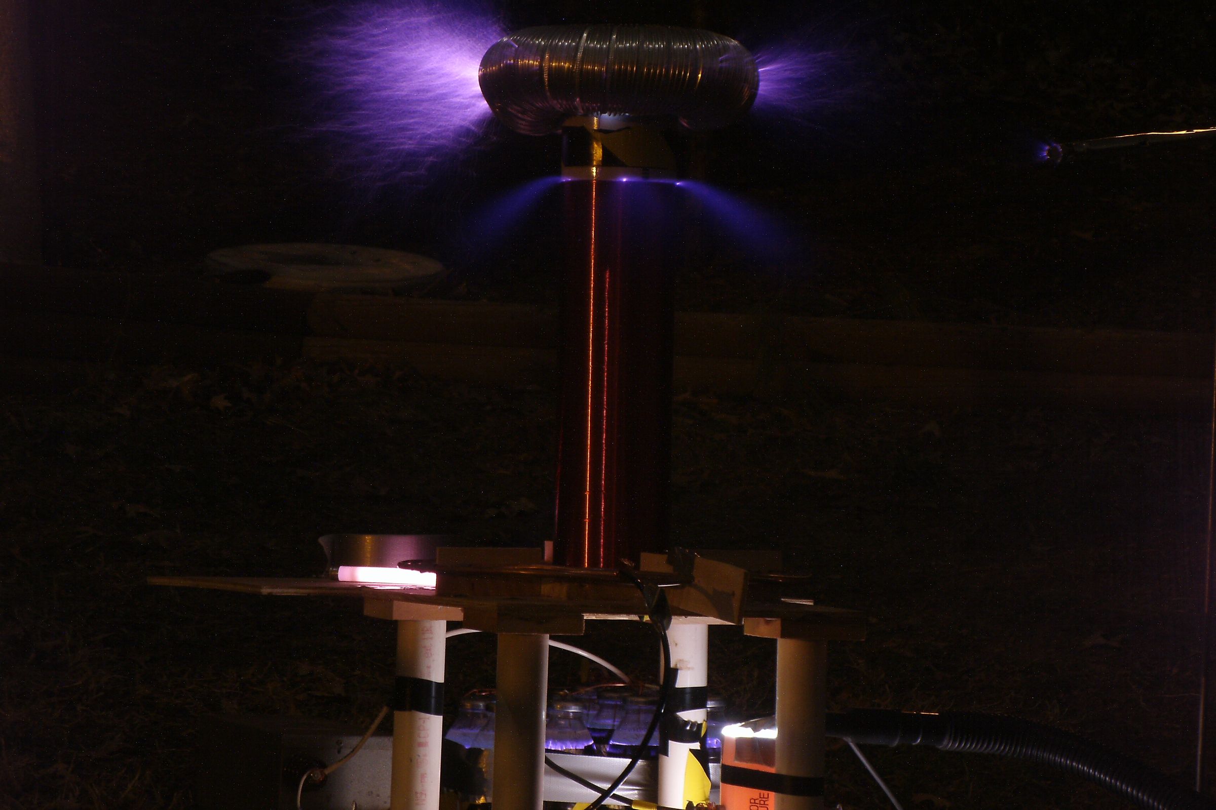 The Improved Simple Tesla Coil : 13 Steps (with Pictures) - Instructables