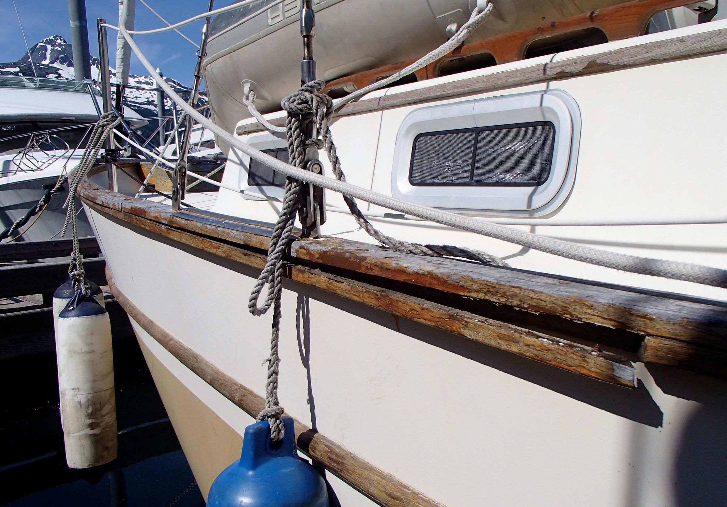 Repair the Cap Rail on a Sailboat : 4 Steps (with Pictures) - Instructables