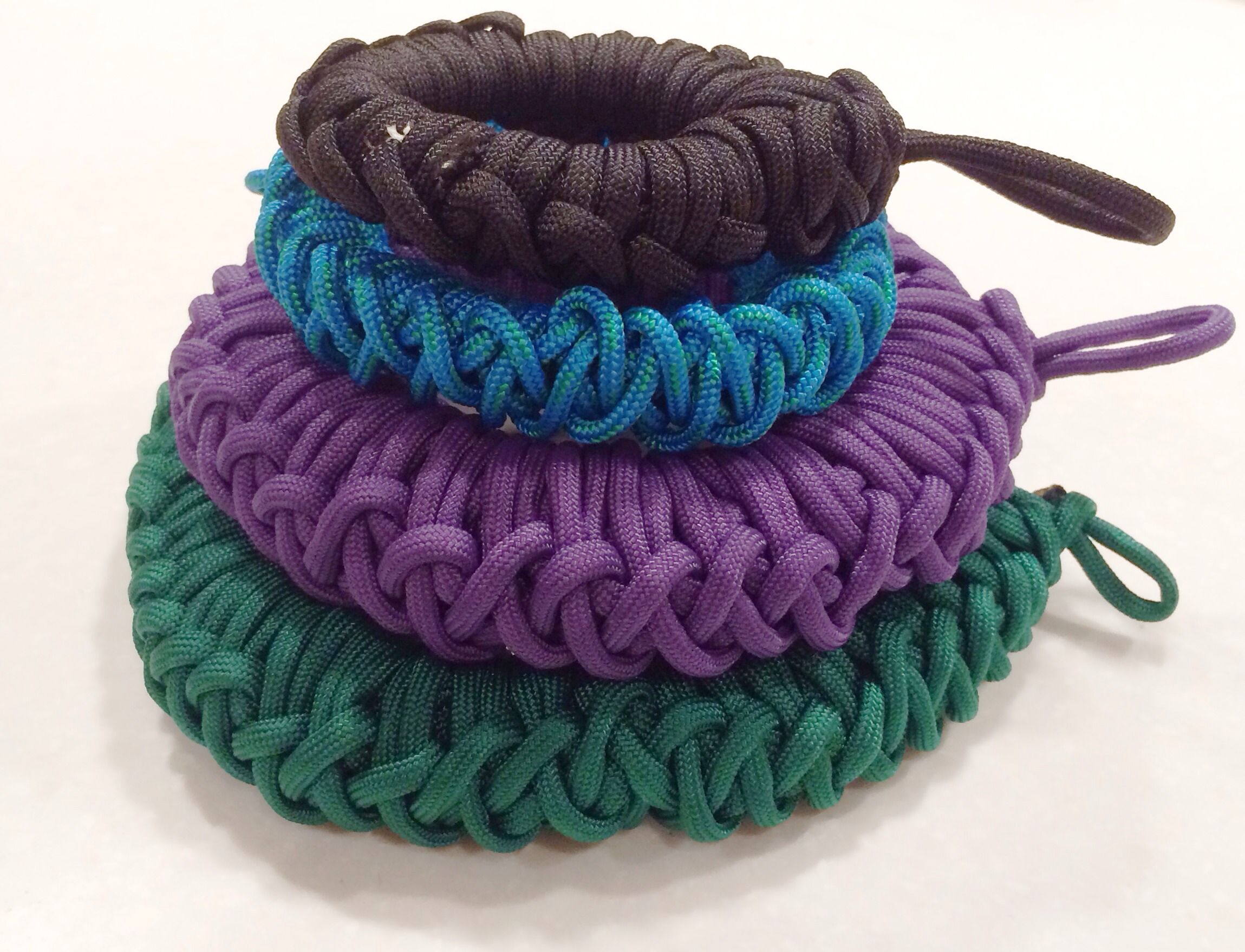 Paracord Storage - Tangle Free! : 4 Steps (with Pictures) - Instructables