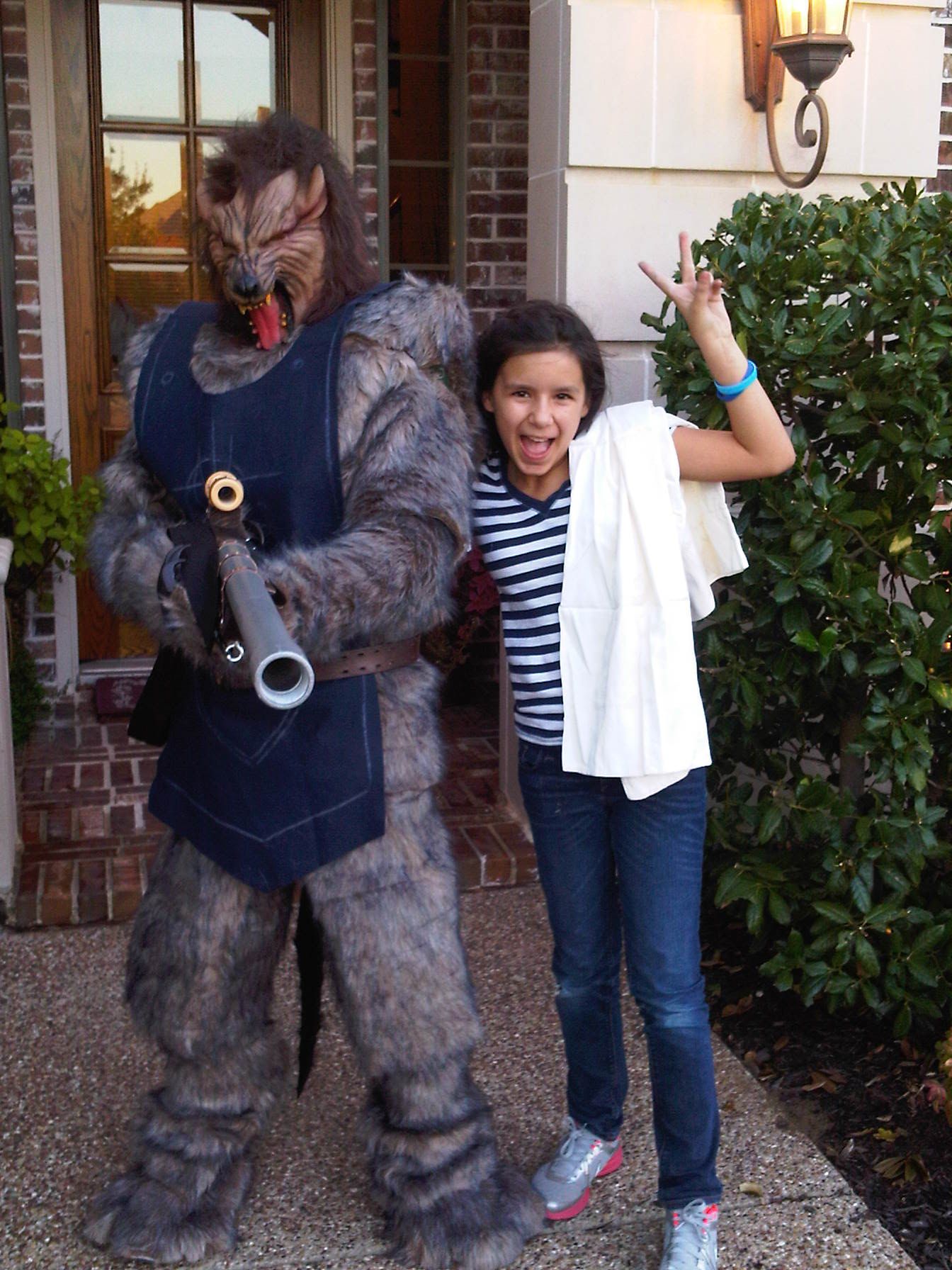 Fierce Worgen / Werewolf Hunter (Ranger) Costume : 8 Steps - Instructables