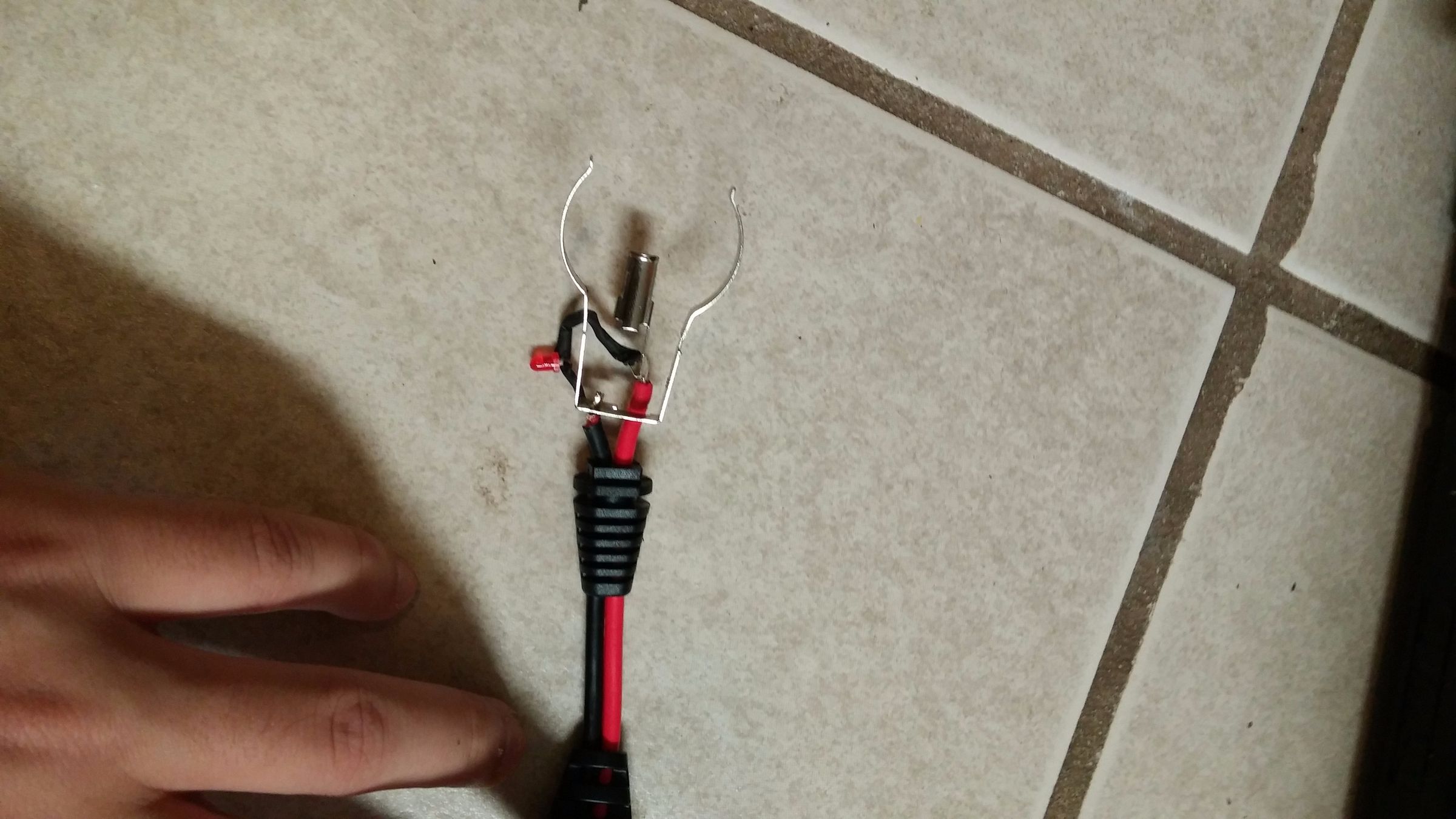 EASY Solar Charging Power Bank : 5 Steps (with Pictures) - Instructables