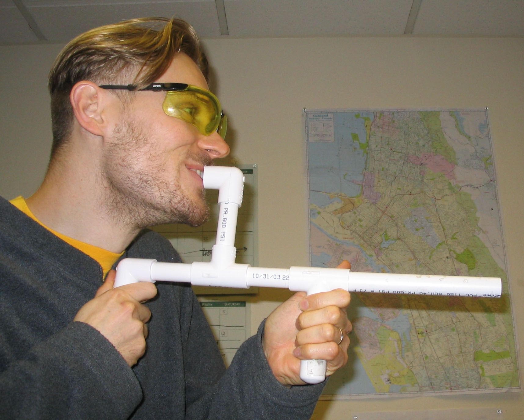 How to Make a Marshmallow Gun or Marshmallow Shooter : 4 Steps (with ...
