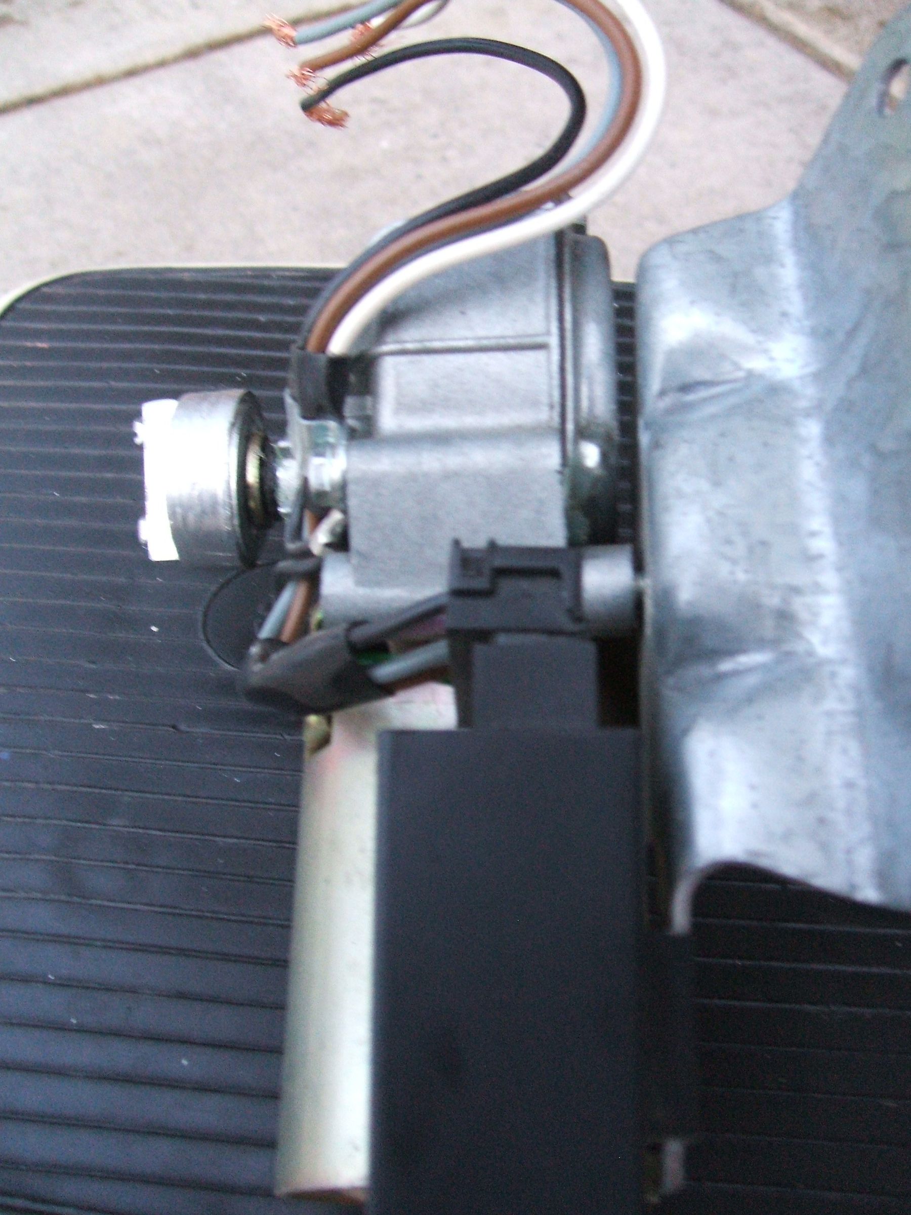 Classic Car Windshield Wiper Vacuum Motor Replacement : 20 Steps (with ...