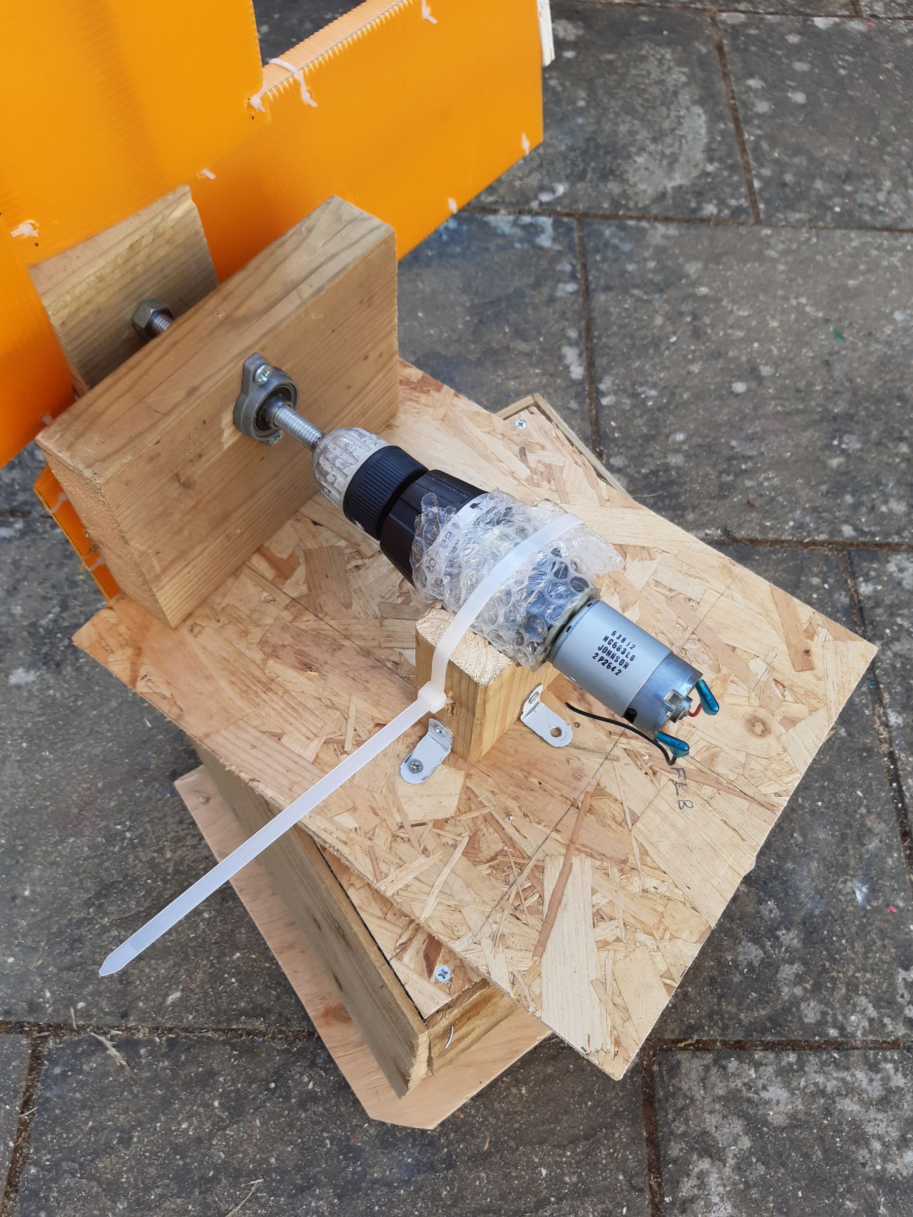 Windmill / Electric Generator : 6 Steps (with Pictures) - Instructables