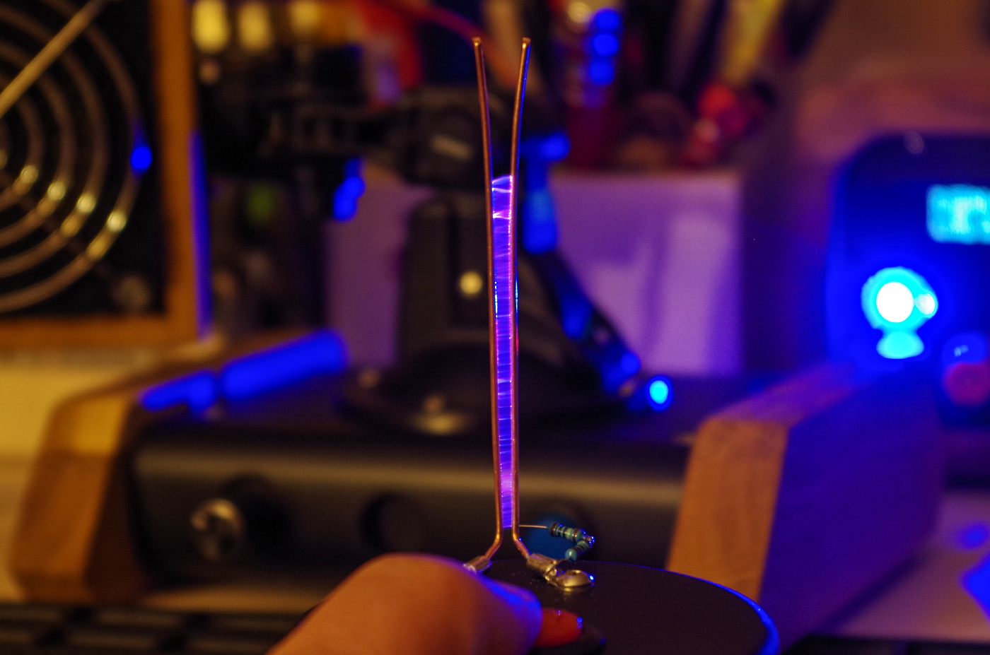 Mini High Voltage Jacob's Ladder : 8 Steps (with Pictures) - Instructables