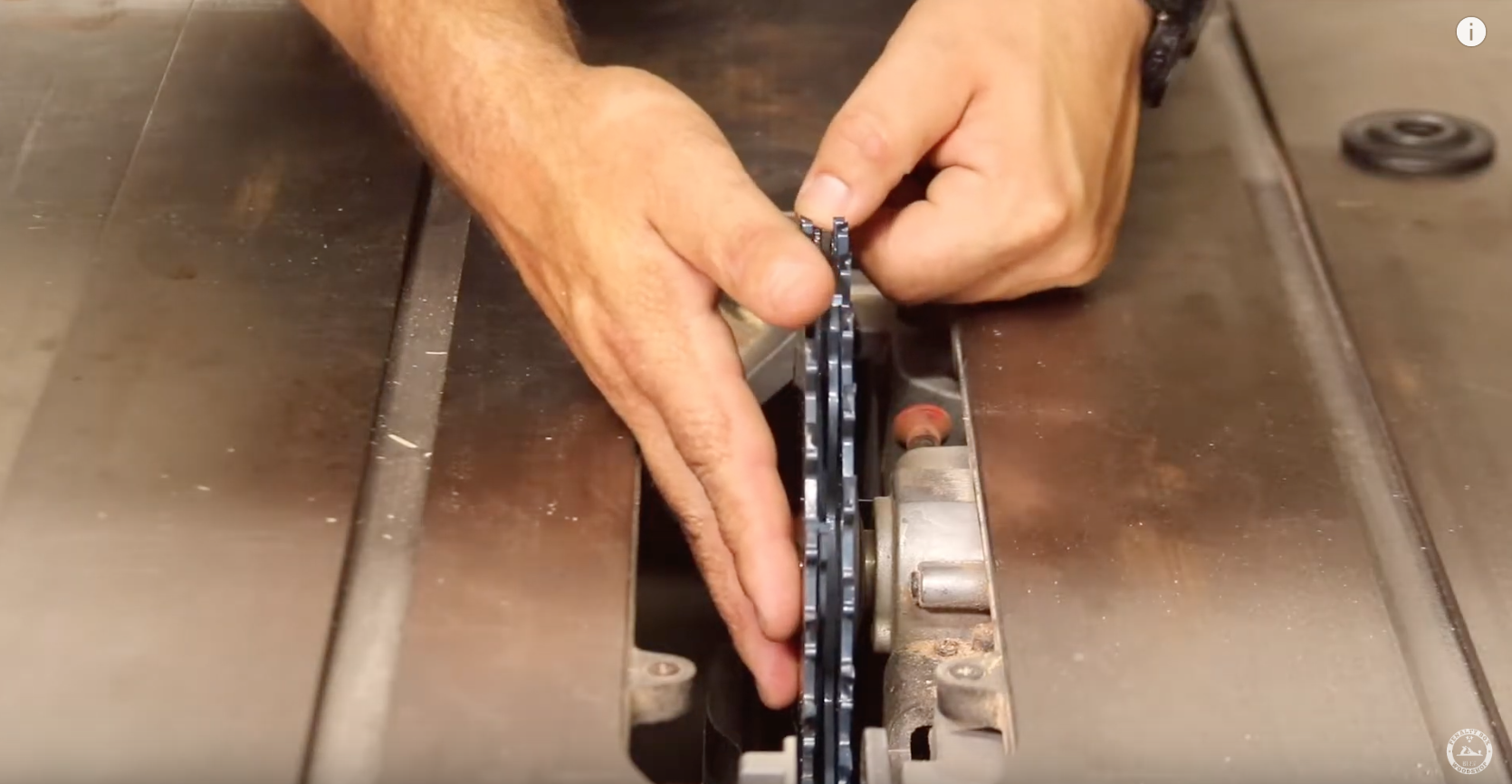 How to Install and Use a Dado Stack : 7 Steps (with Pictures) - Instructables
