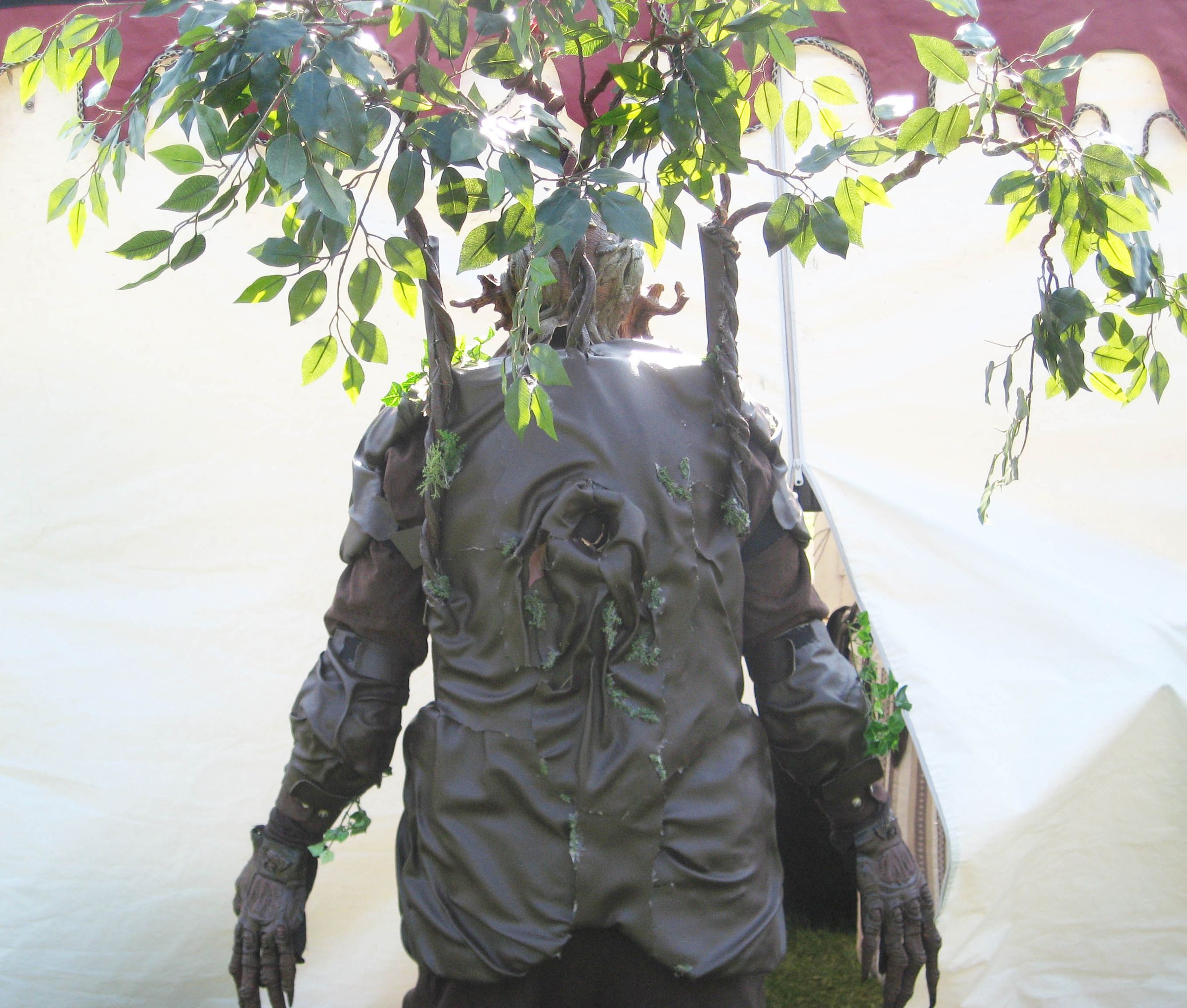 Ent /8 Foot Tree Monster / Treebeard / Tree Man Costume Halloween ...