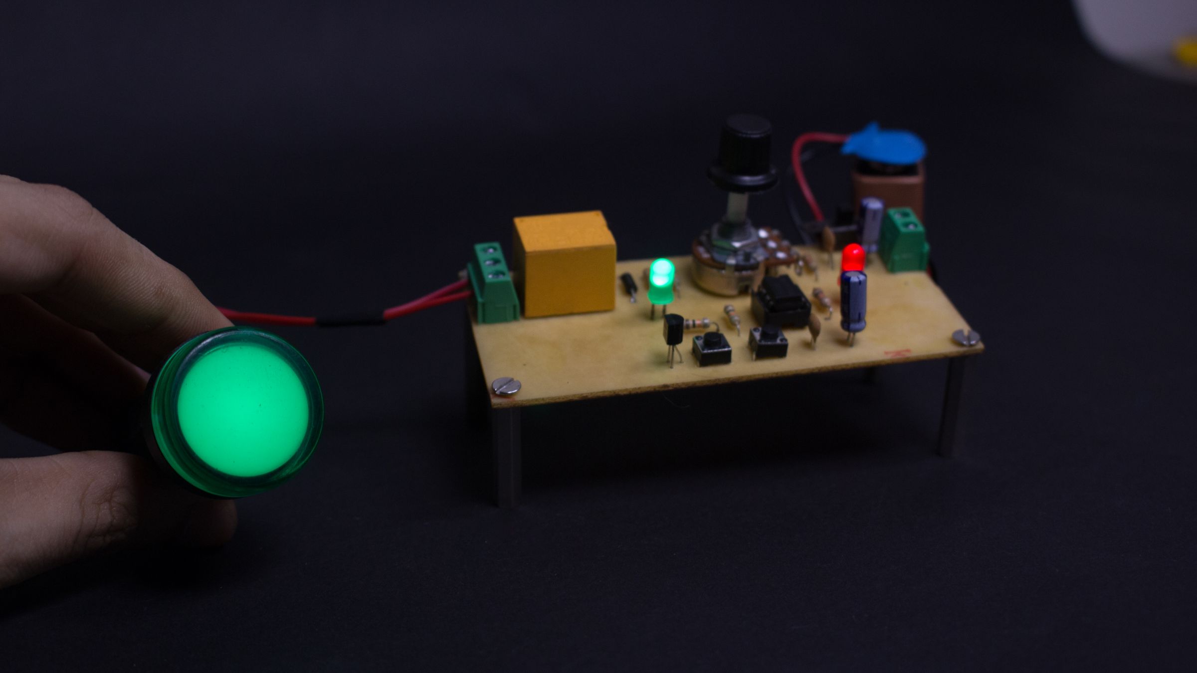 Adjustable 555 Timer Relay Switch | Monostable Multivibrator Circuit ...