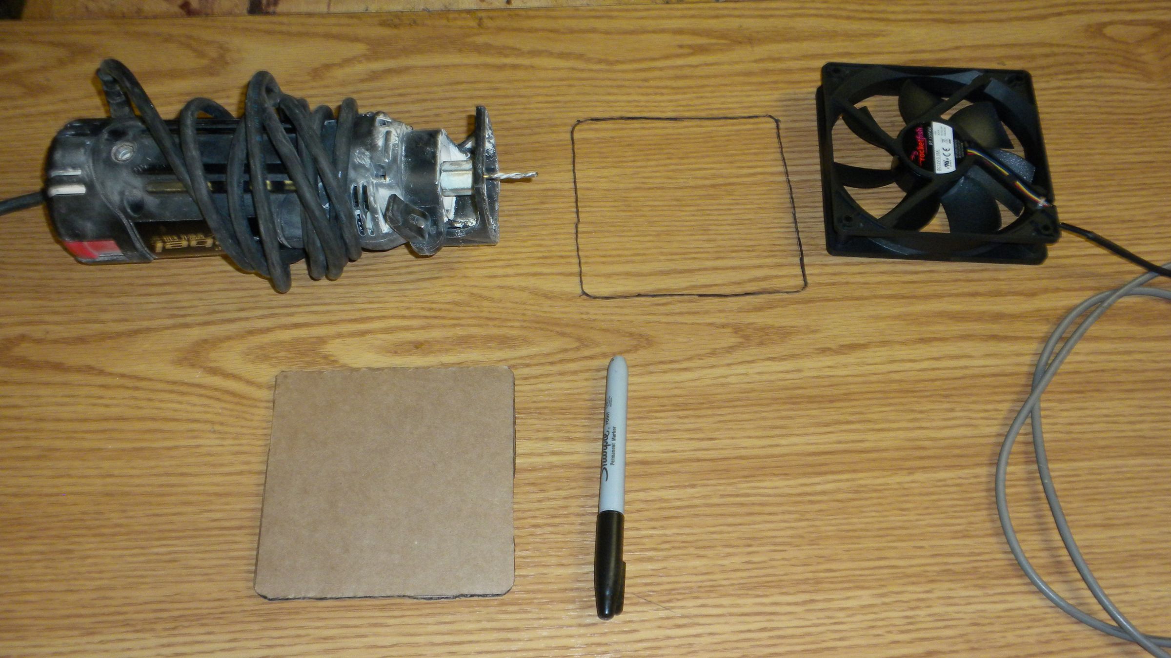 Creating a Custom Desk Fan / Laptop Cooler! : 6 Steps - Instructables