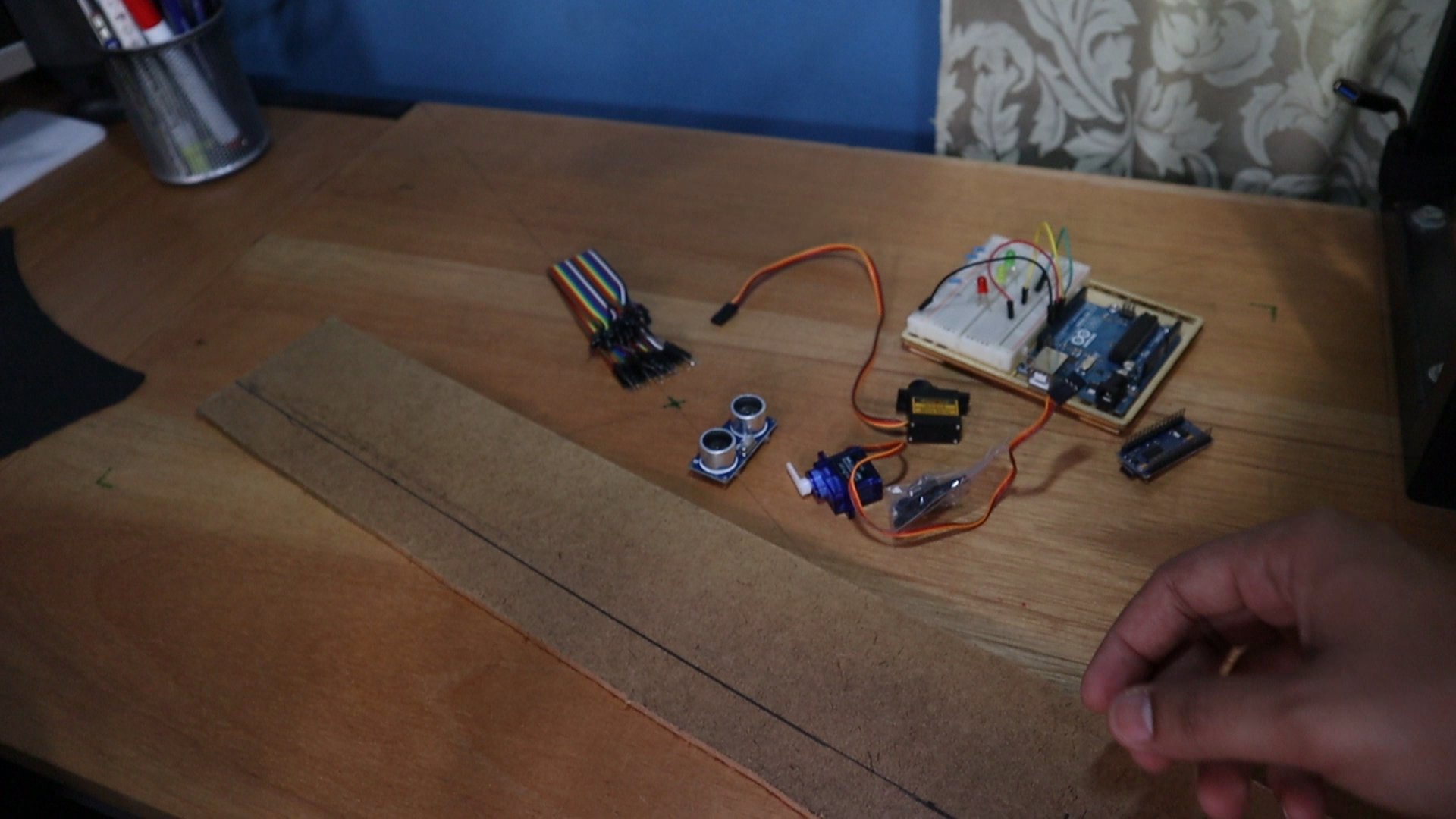 DIY Easy Non-Contact Automatic Hand Sanitizer Dispenser or Automatic ...