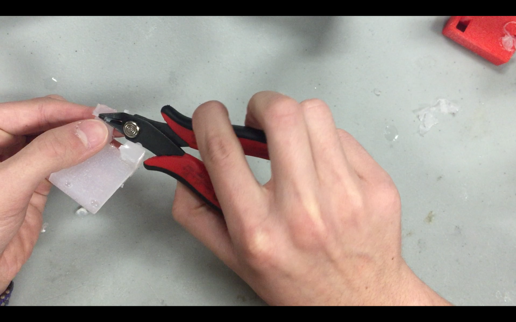 The Crawli - a Simple Walking Soft Robot : 5 Steps - Instructables