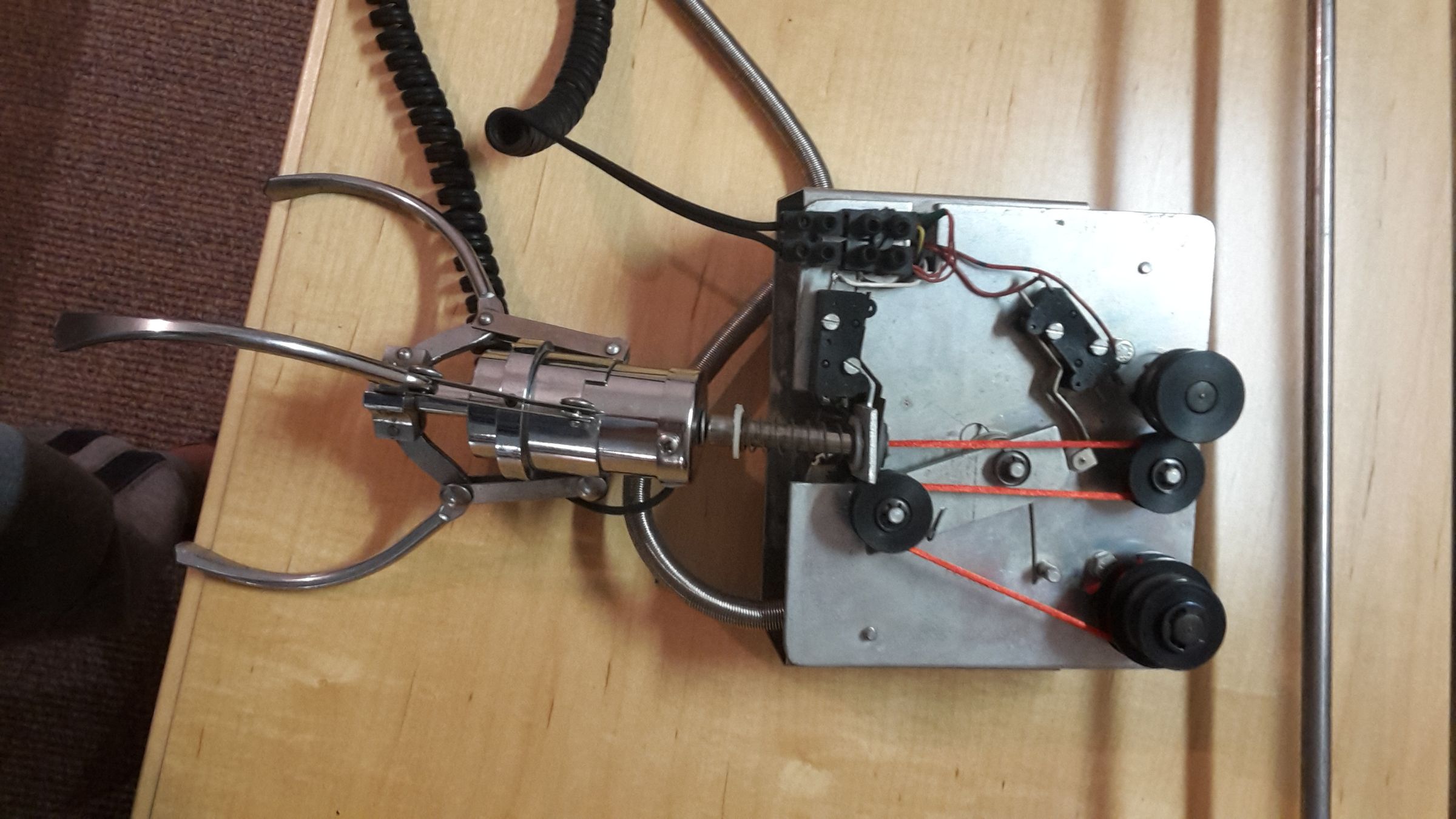 HOMEMADE CLAW MACHINE : 7 Steps (with Pictures) - Instructables