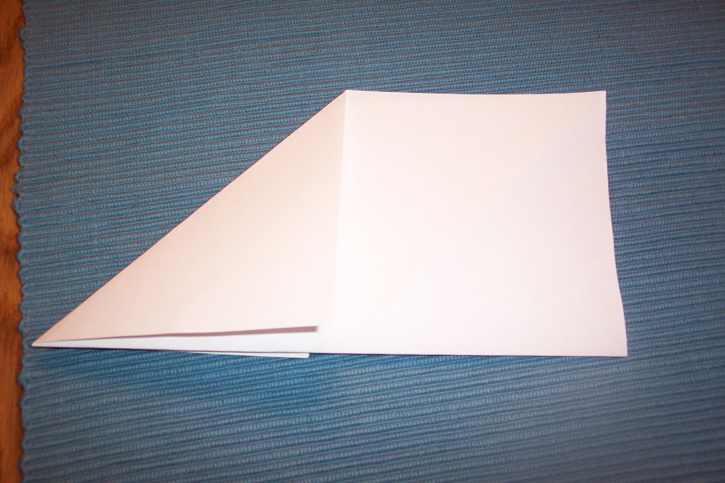 Paper Airplane Tips : 5 Steps - Instructables