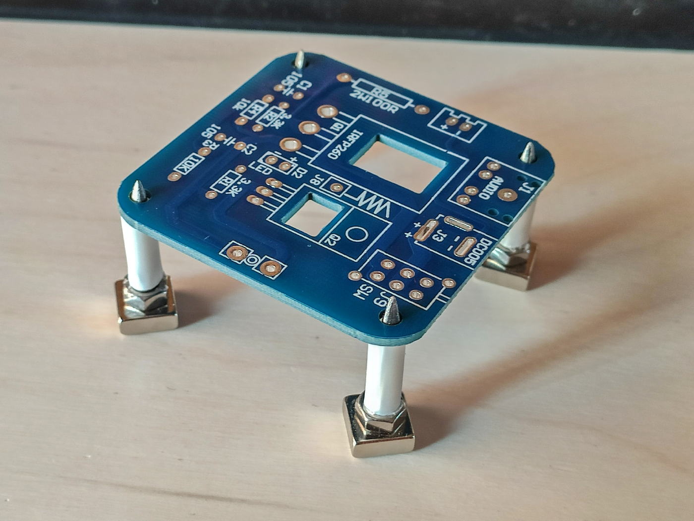 Magnetic Helping Hands Set for PCB and Electronics : 11 Steps (with ...