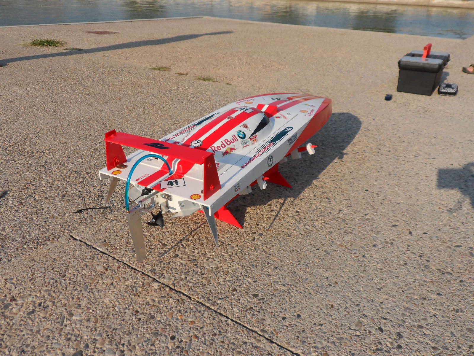 RC Boat : 19 Steps (with Pictures) - Instructables