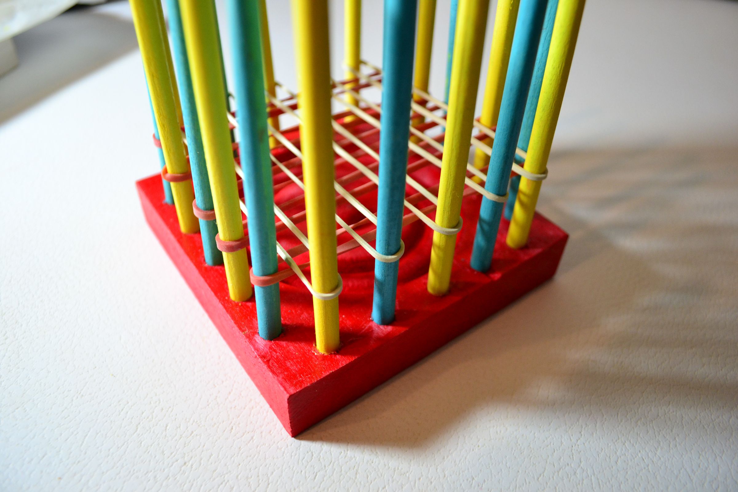 Rubber Band Pencil/Pen Holder : 9 Steps (with Pictures) - Instructables